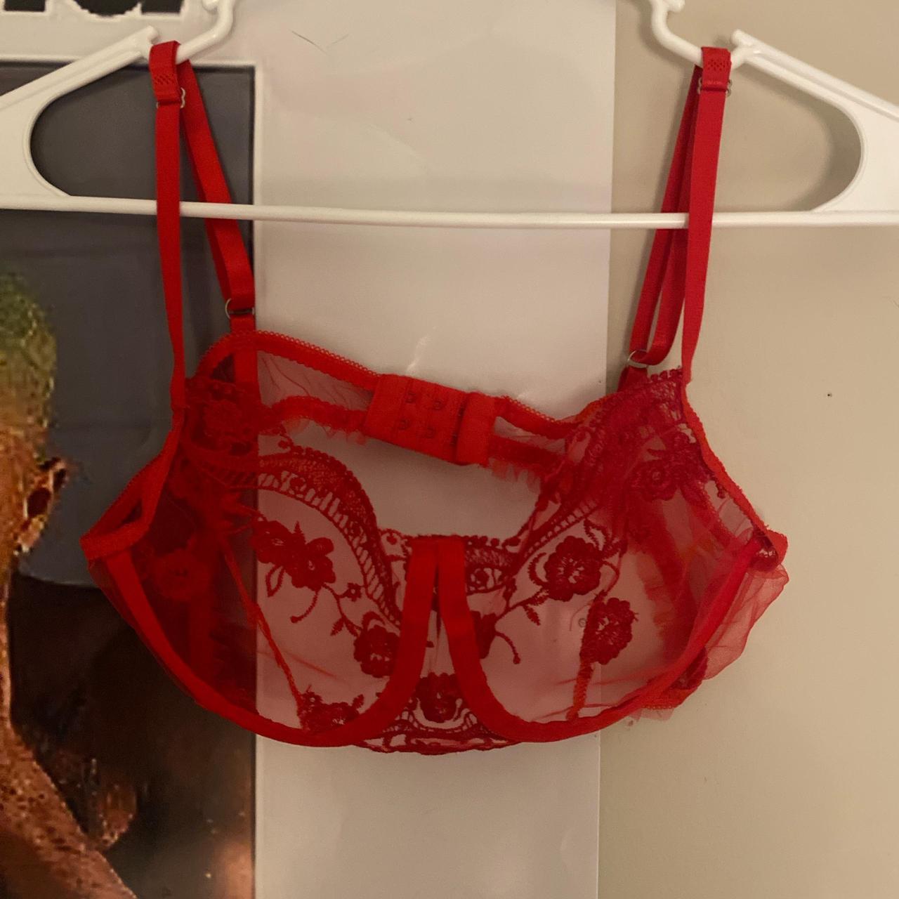 S Red lace bra with underwire #lingerie - Depop