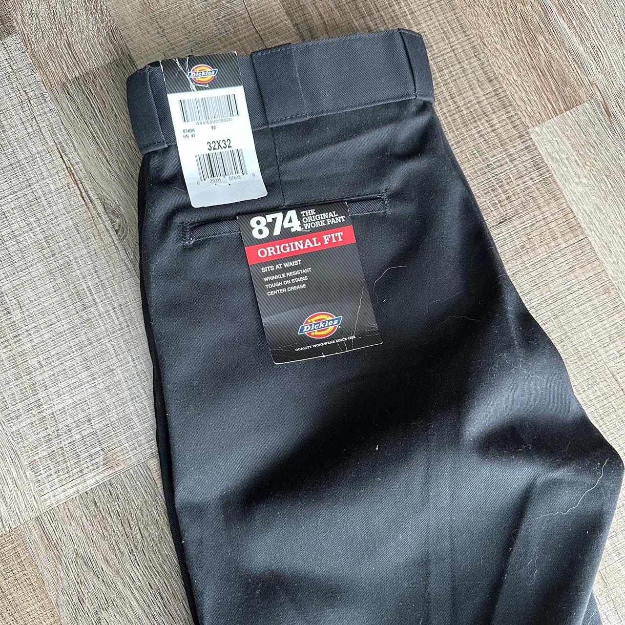 Dickies 874 32x32 embroidered original fit - Depop