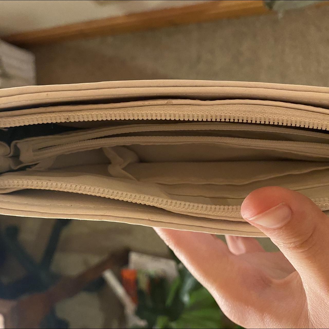 cute white vintage shoulder bag - few scuff marks... - Depop