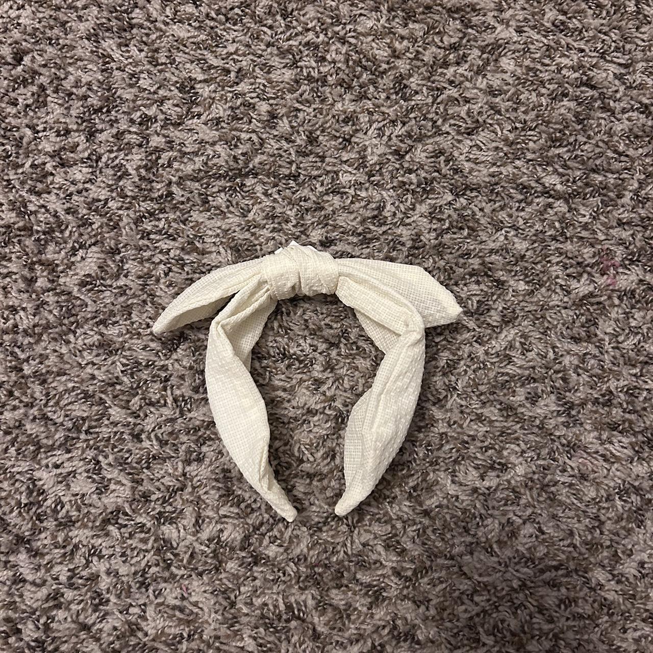 NWT, SUPER CUTE! cream colored bow headband from... - Depop