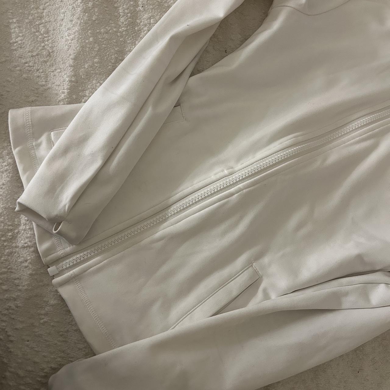 AVER ACTIVE BBL JACKET - worn once - size xxs -... - Depop