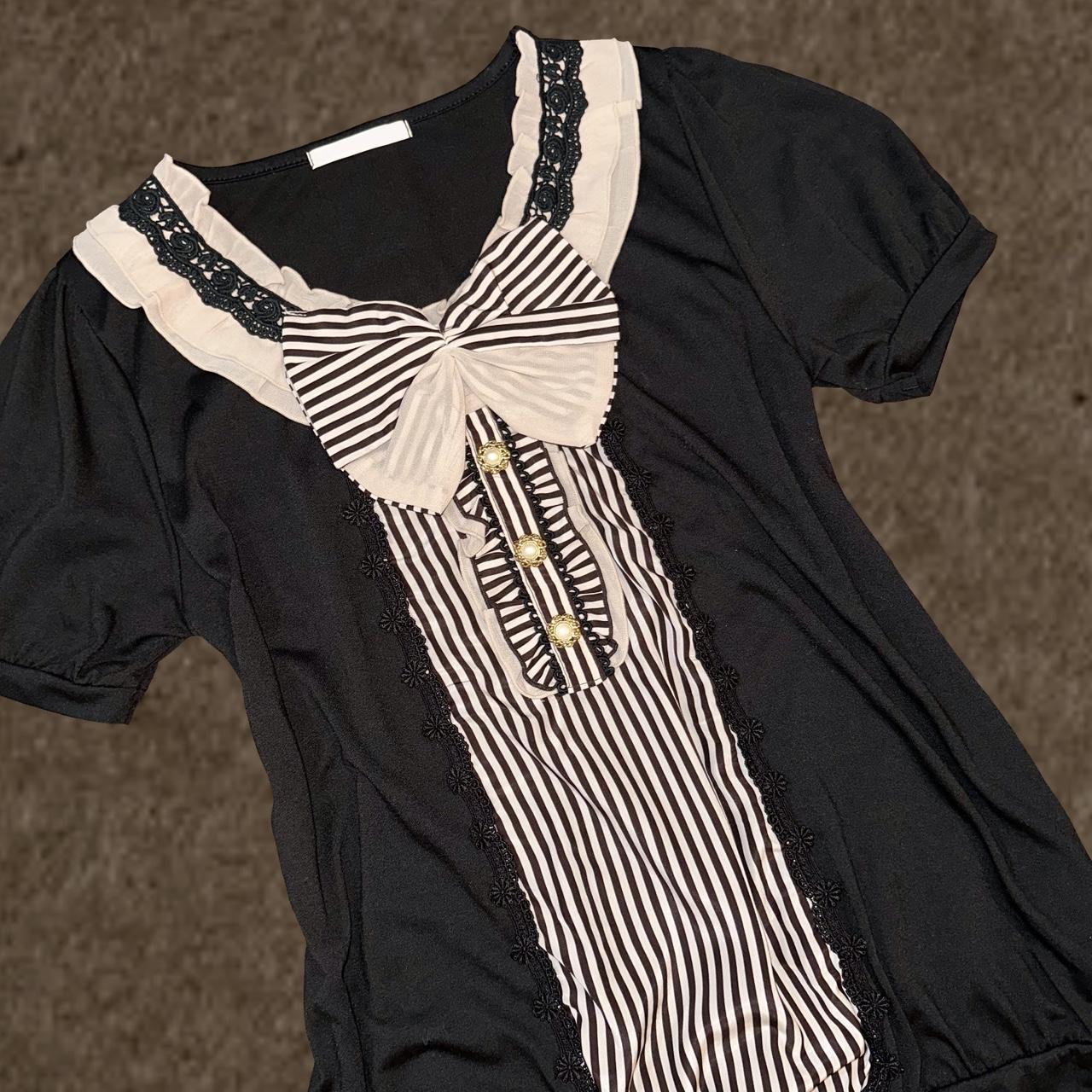 fatal frame black puff shoulders top with a bow •... - Depop