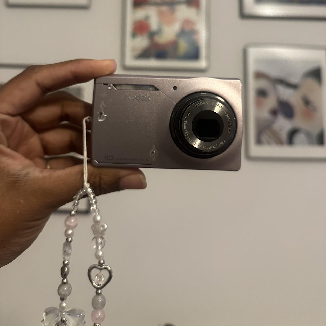 Light pink Kodak M1033 with 10.0 Megapixels 📸.... - Depop