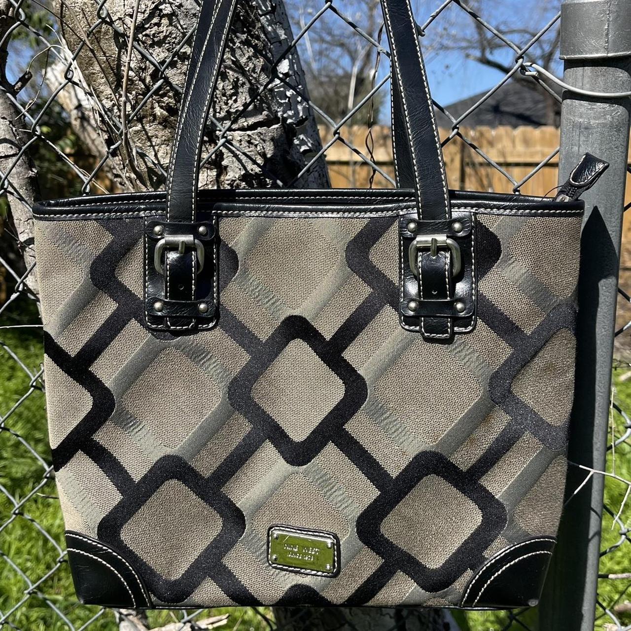 Beautiful vintage Nine West Purse 🕯️ *feel free to... - Depop