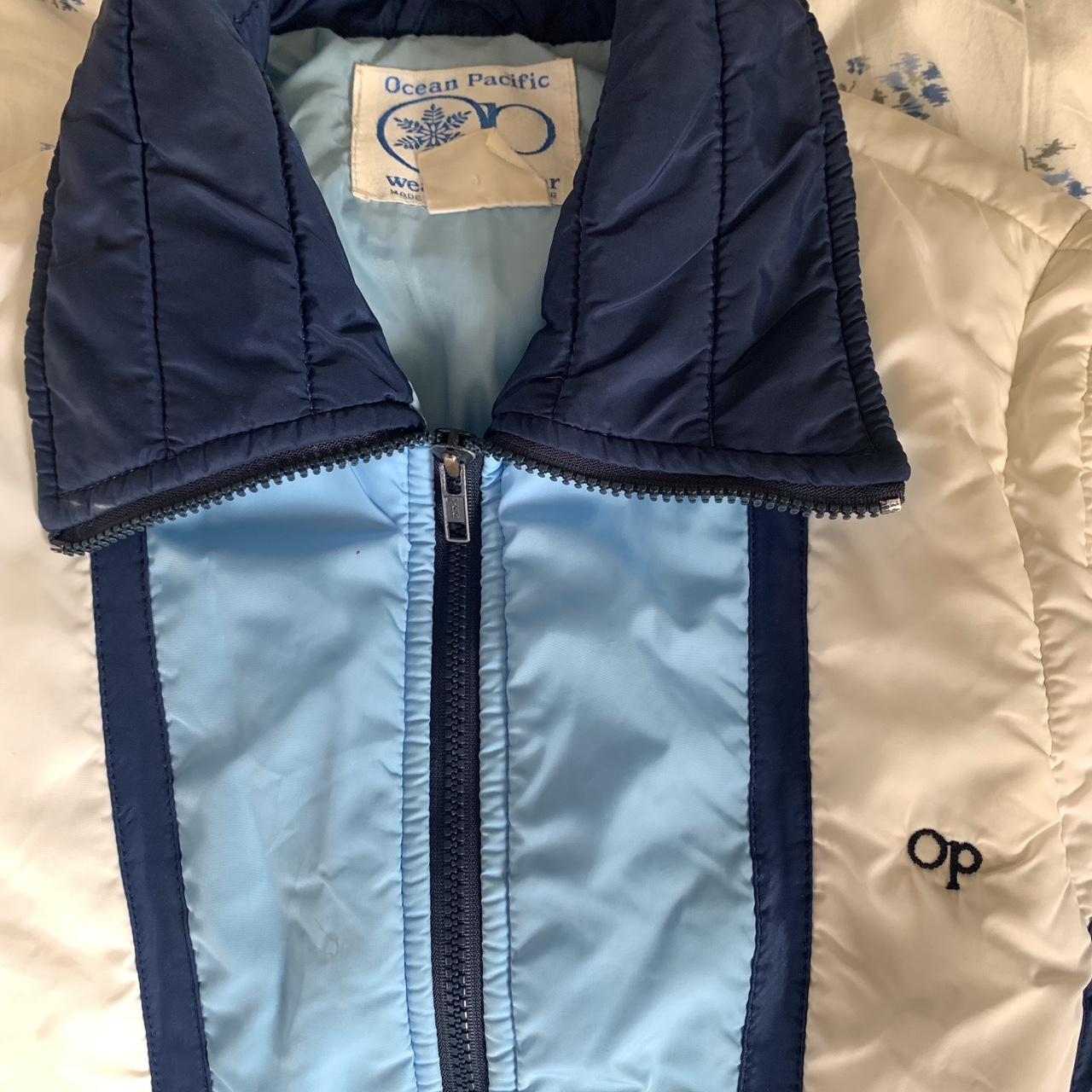 iconic vintage puffer jacket. the sleeves zip off so... - Depop