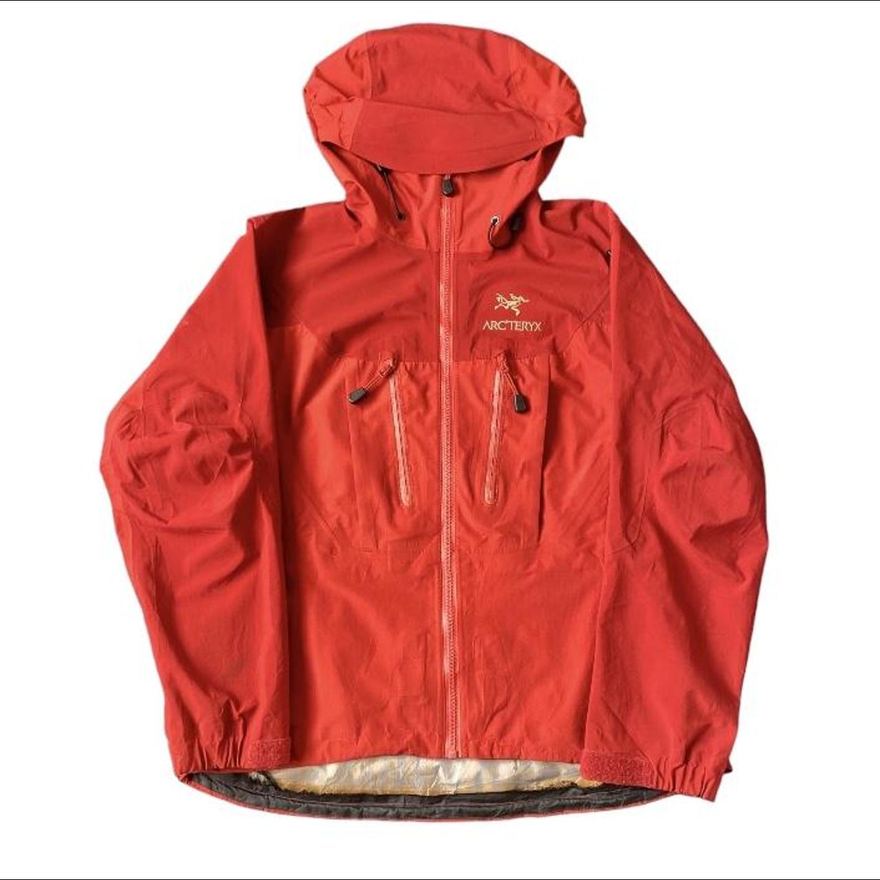 Arc'teryx Women's Red Coat | Depop