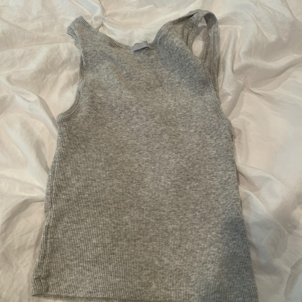 skims size small light gray cropped tank top great... - Depop