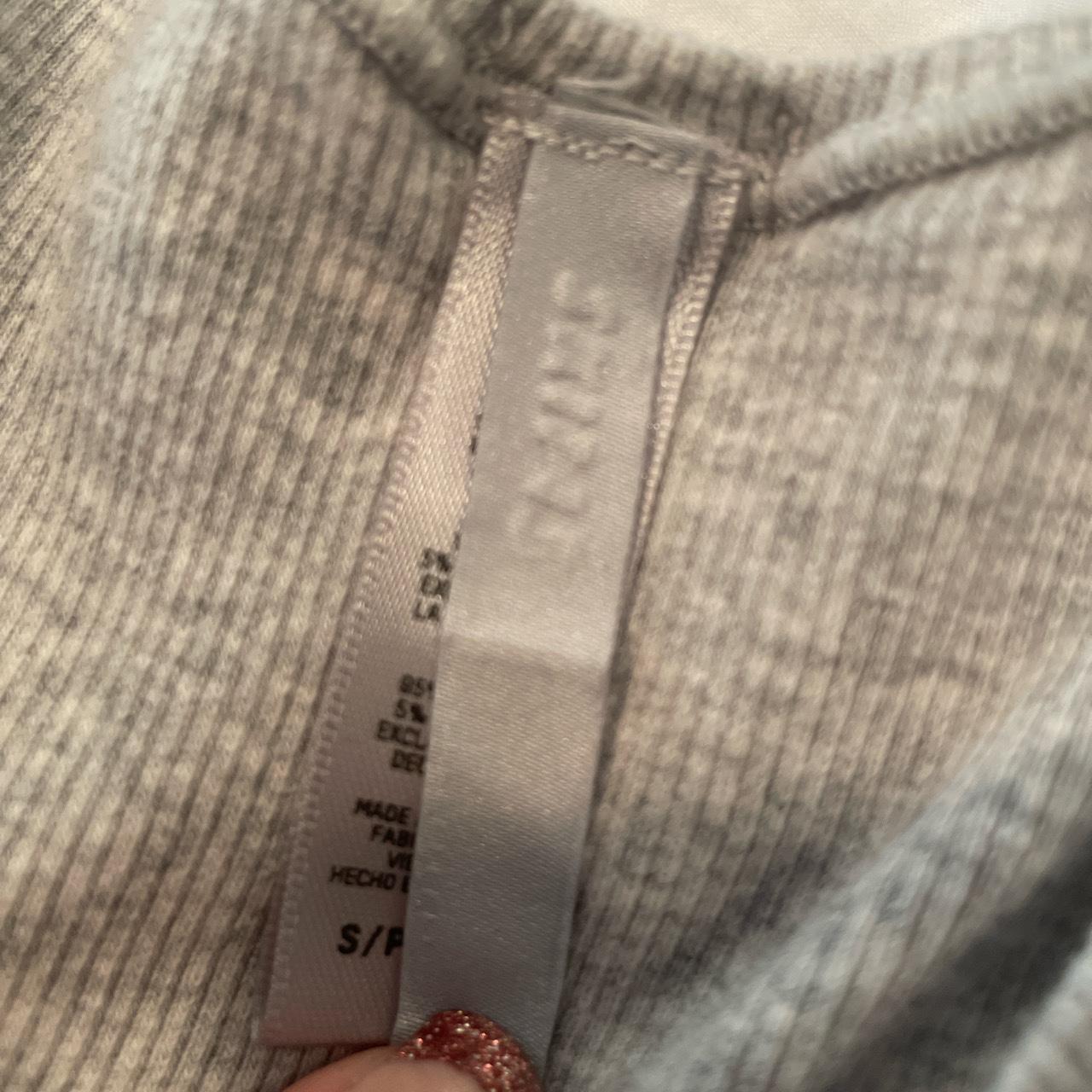 skims size small light gray cropped tank top great... - Depop