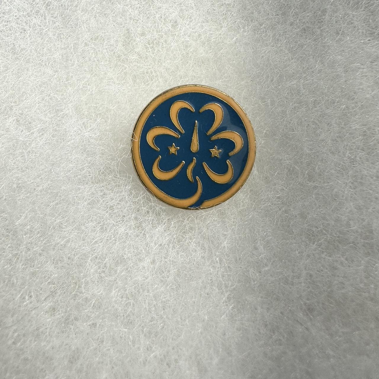 Clover enamel pin - Depop