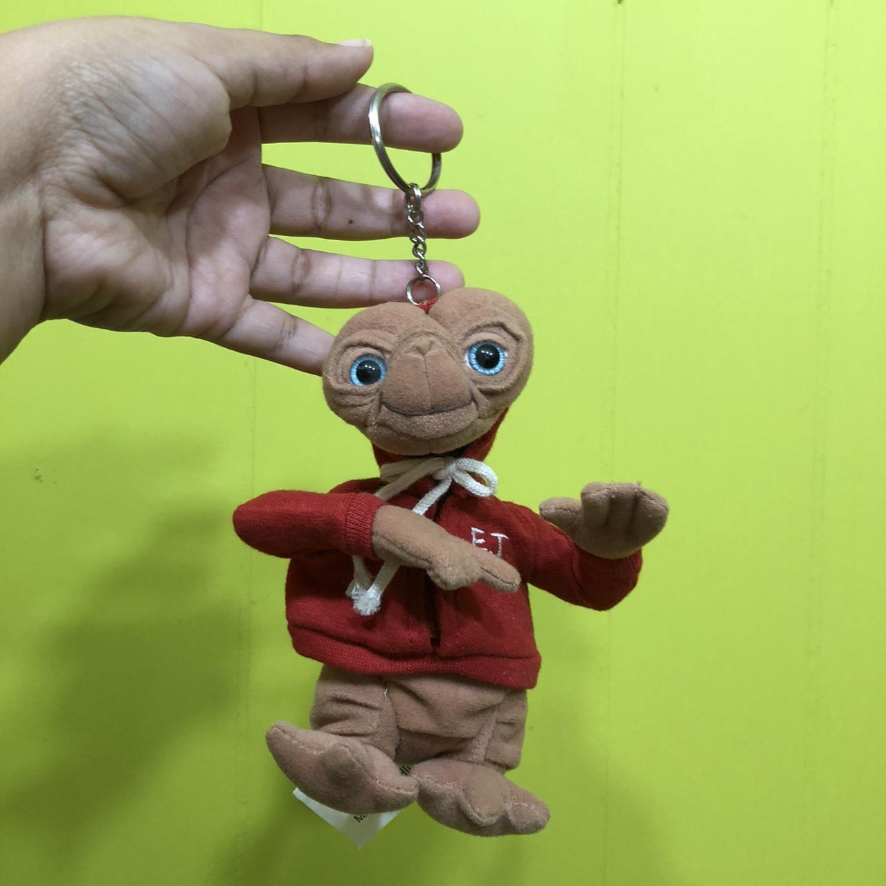 E.T. Plush Keychain from Universal Studios. 6inches... - Depop