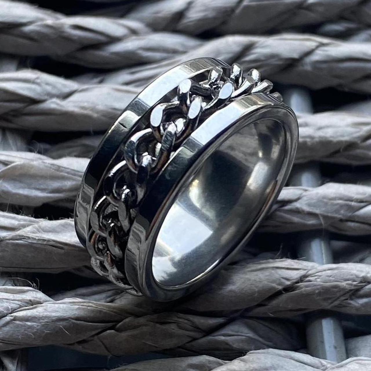 STAINLESS STEEL SILVER CHAIN SPINNER RING 💍RING... - Depop
