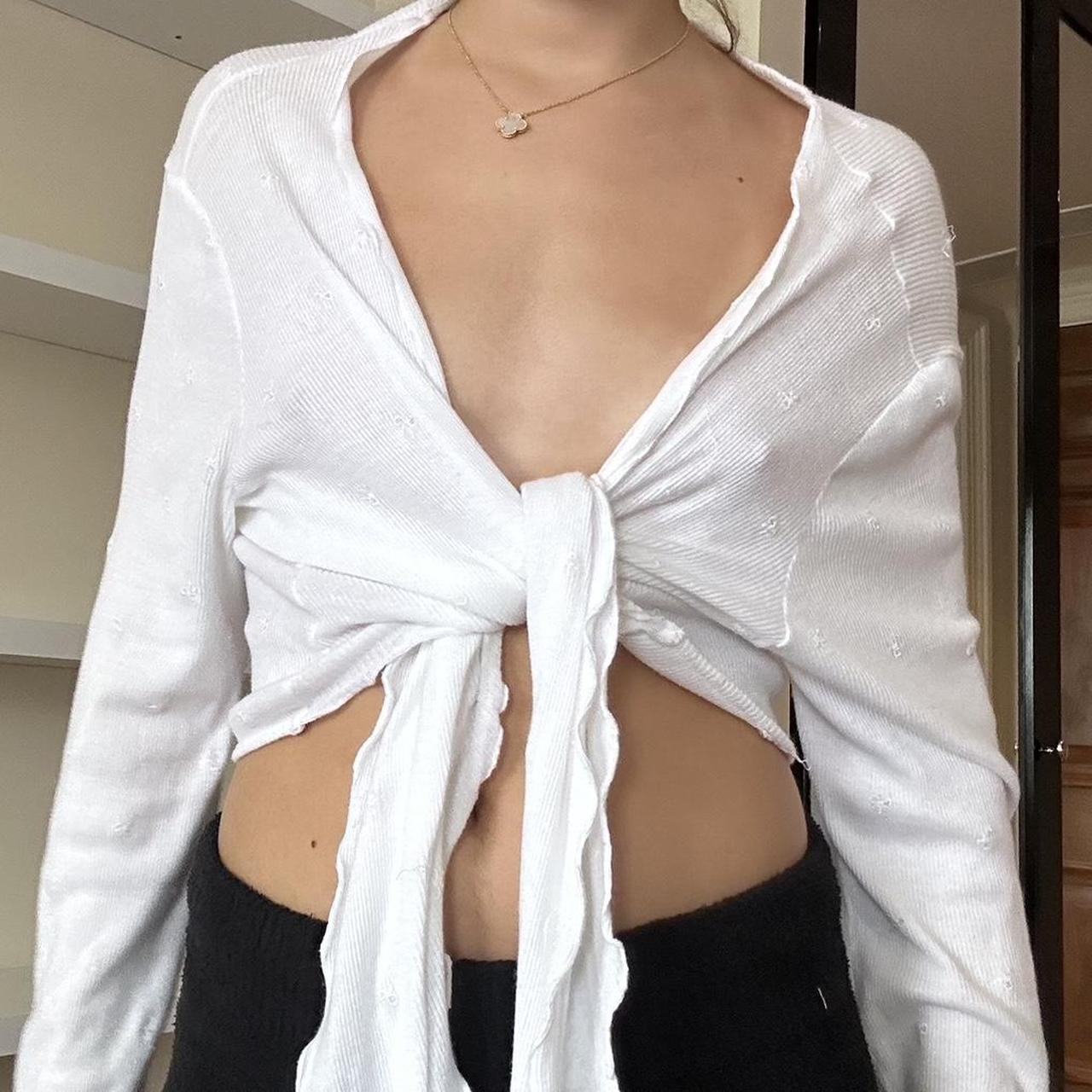 Just for sun tie front top In amazing condition-... - Depop