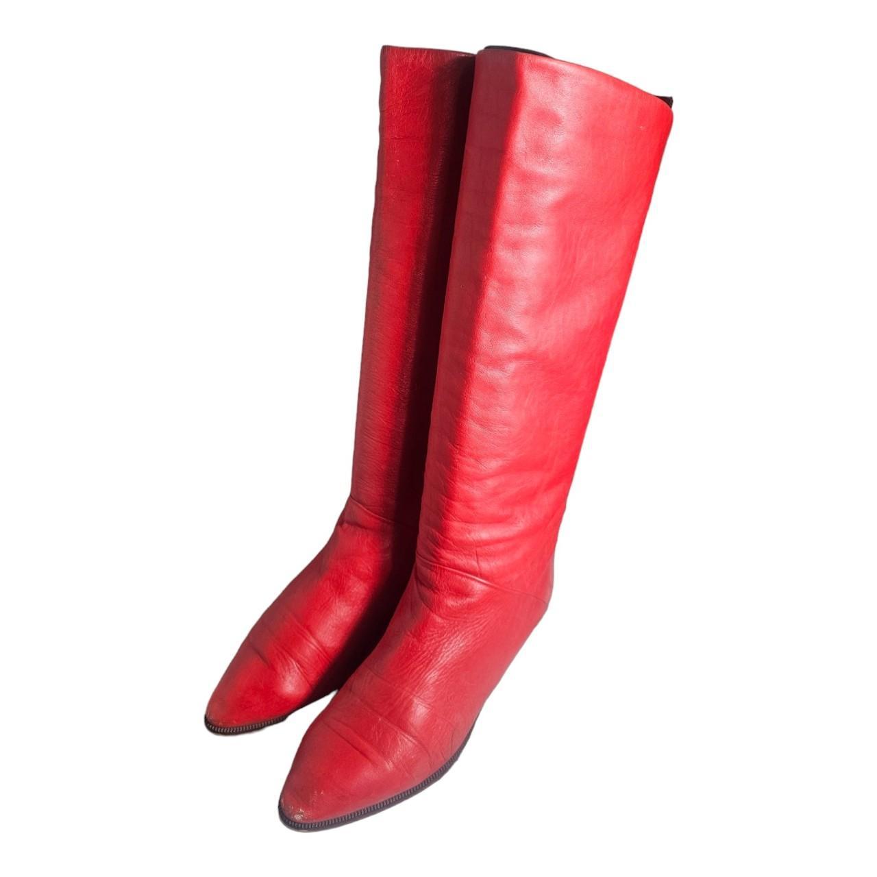 These Gorgeous red riding boots are showstopping!... - Depop