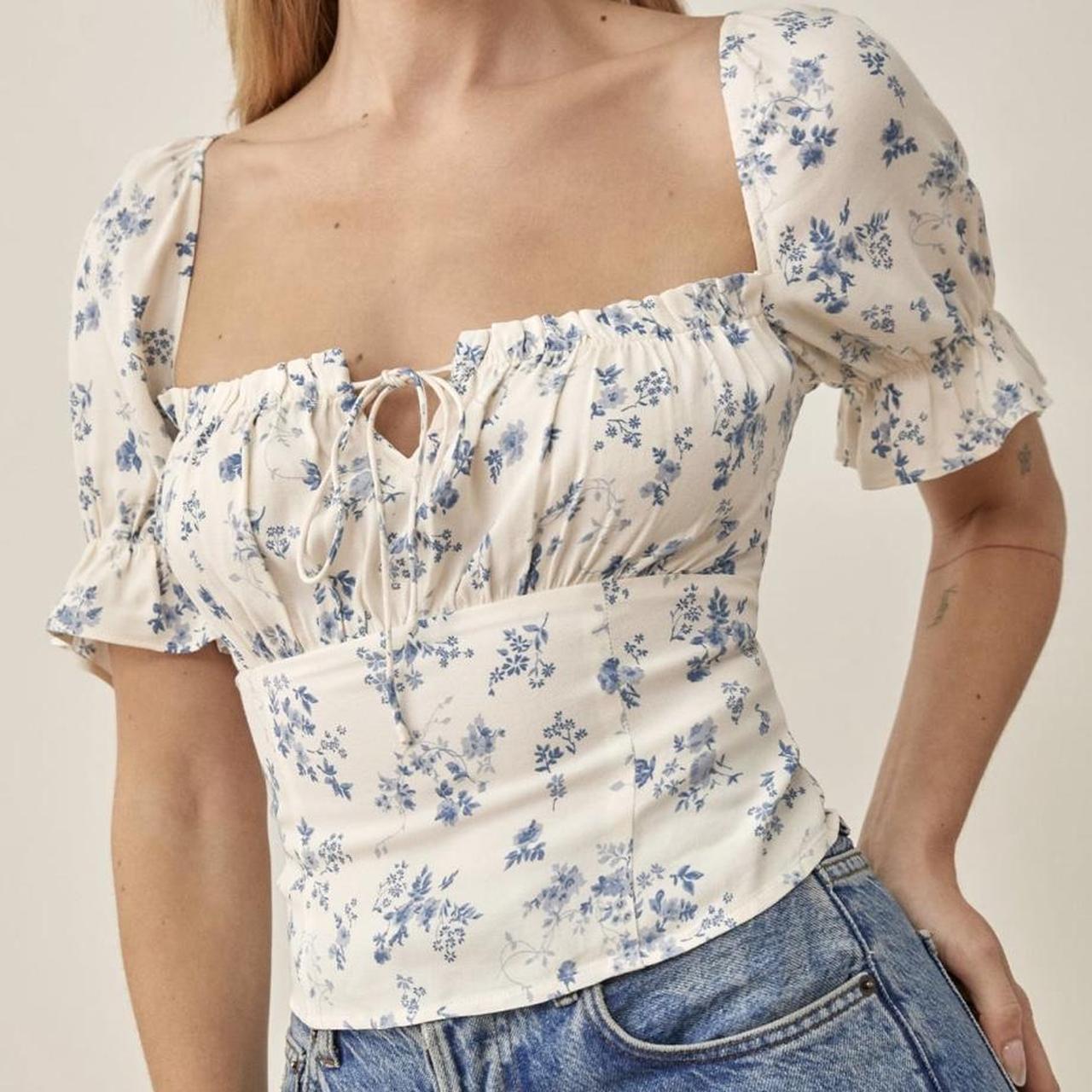 Reformation nova floral top, size 2, fits a small.... - Depop