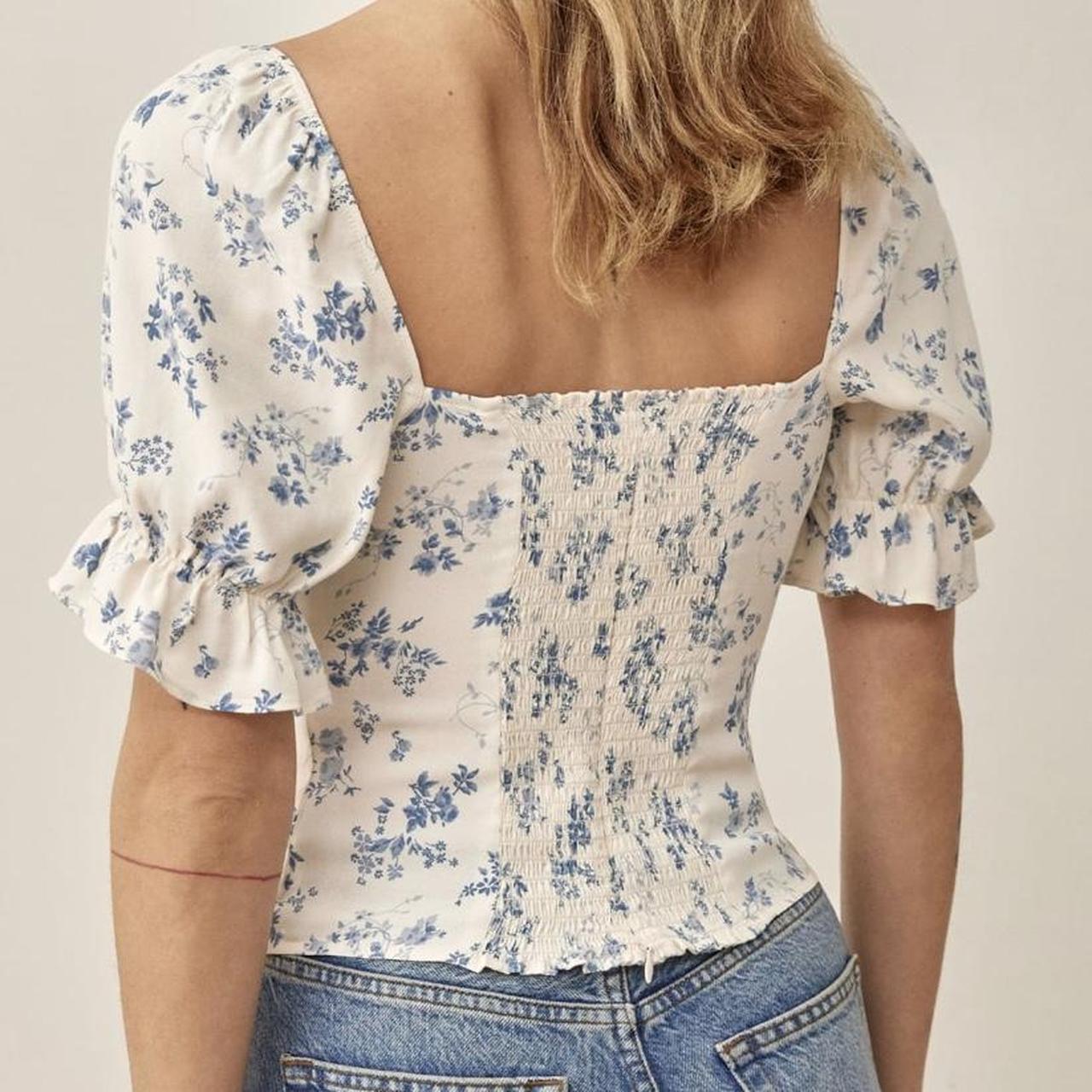 Reformation nova floral top, size 2, fits a small.... - Depop