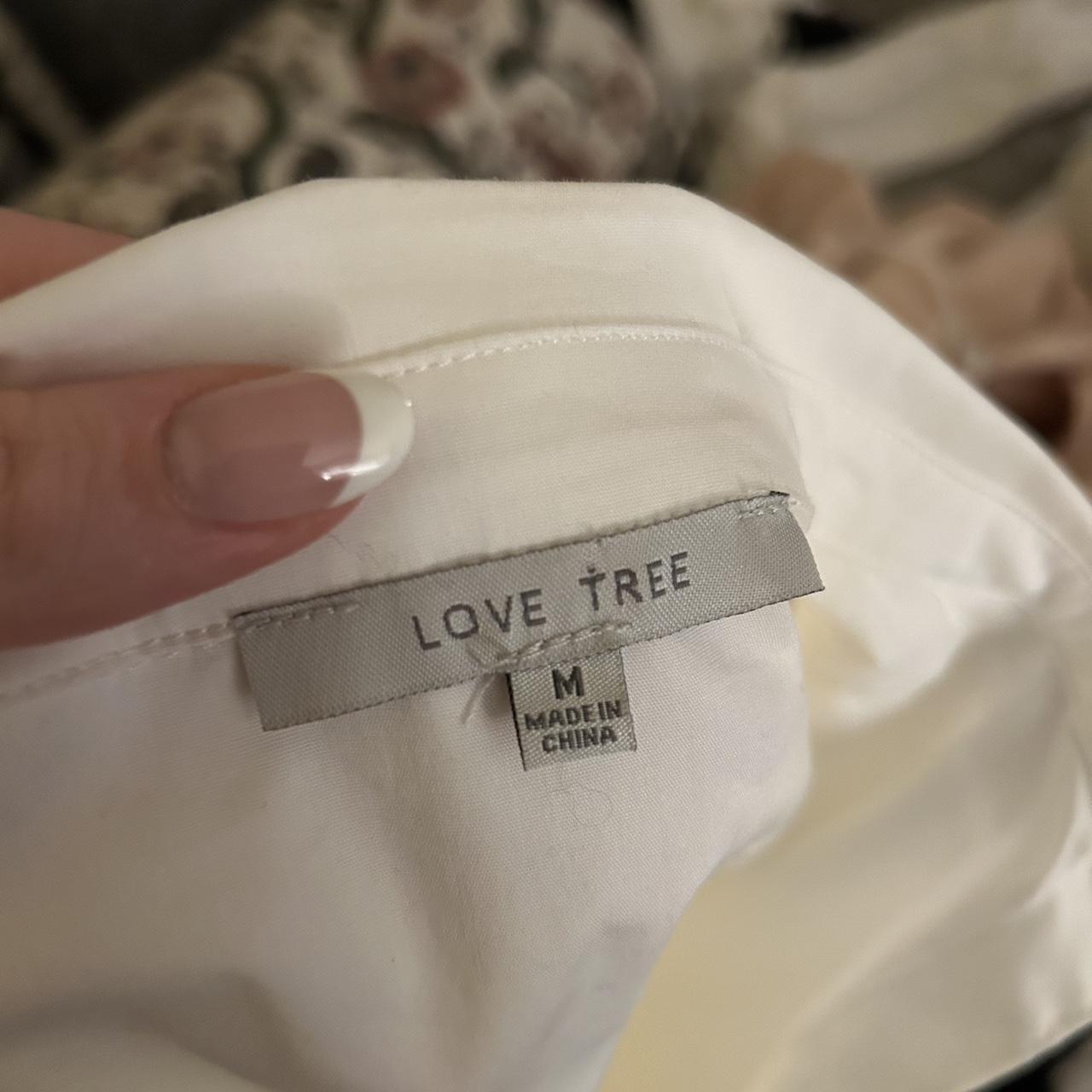 LOVE TREE White, button-up blouse SIZE MEDIUM (runs... - Depop