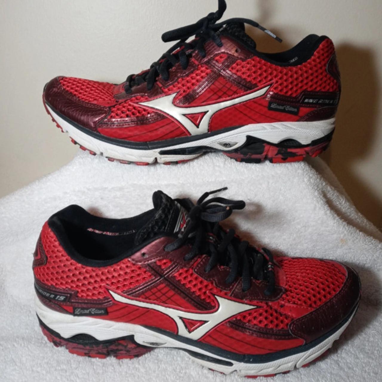 Mizuno wave rider 15 limited edition Previously worn... - Depop