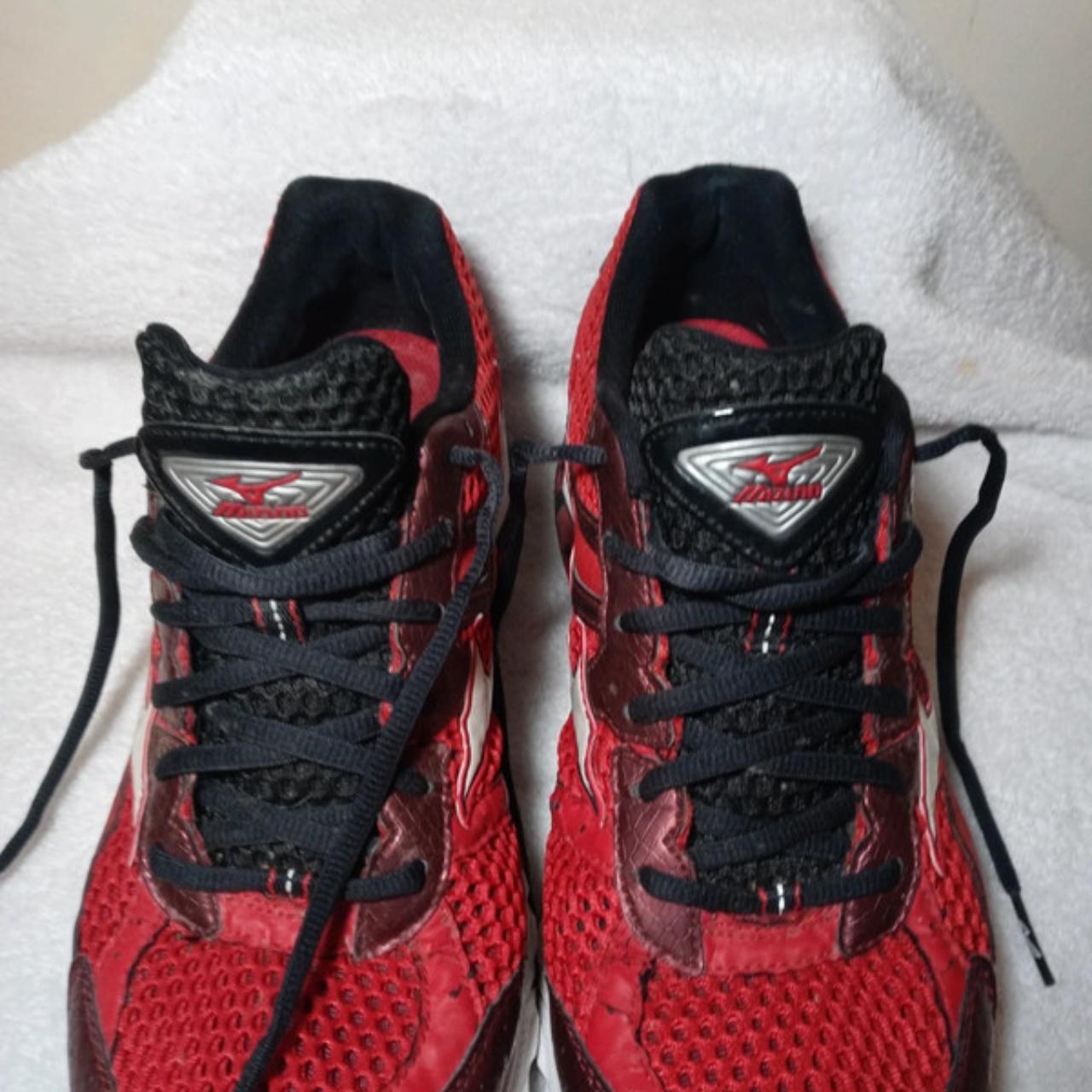 Mizuno wave rider 15 limited edition Previously worn... - Depop