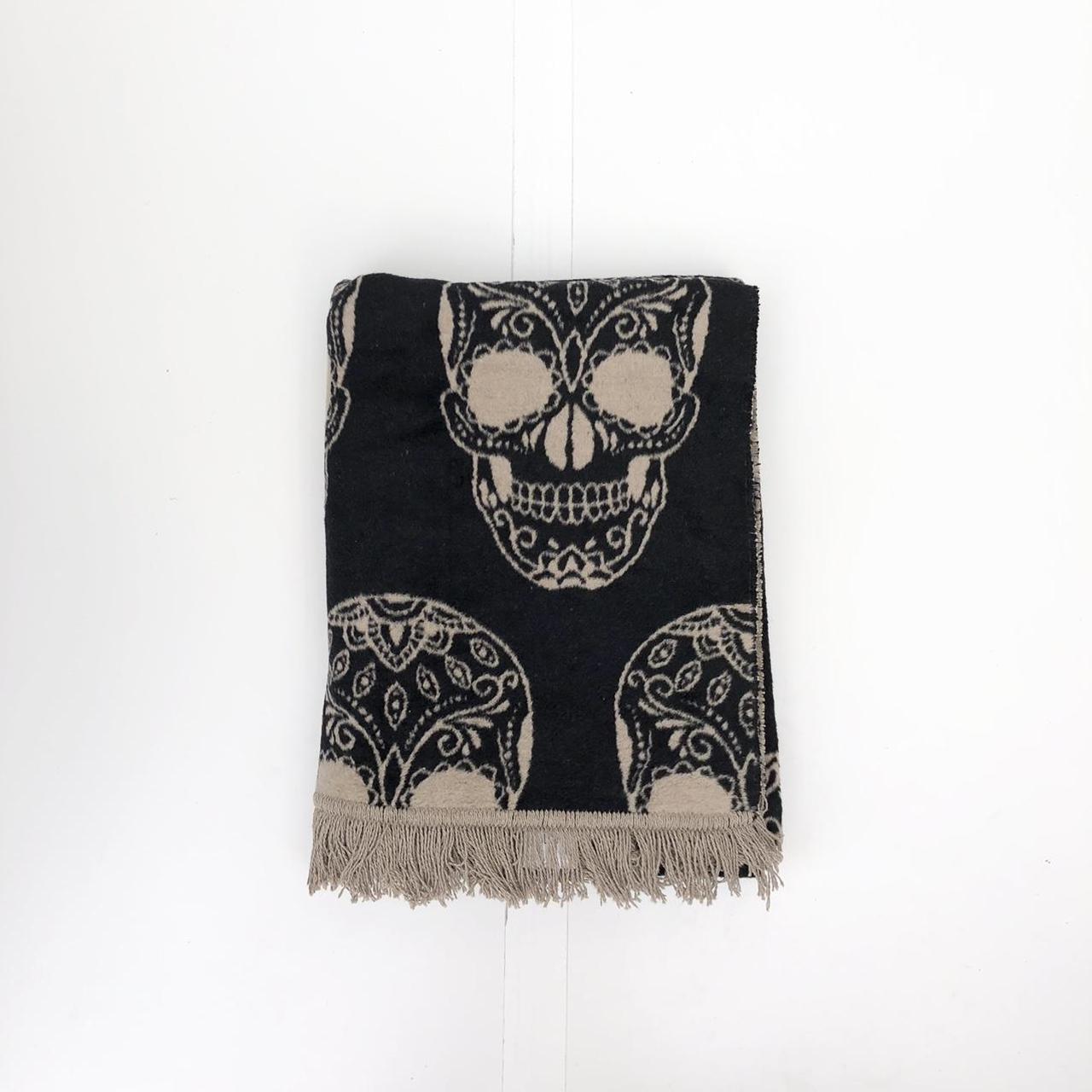 Homesense / Tkmaxx Halloween Skull / Skeleton Throw... - Depop