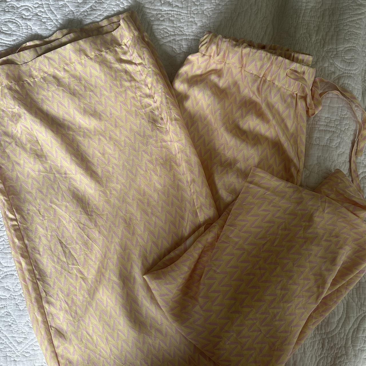 Venroy Silk Set V monogram print in yellow/pink... - Depop