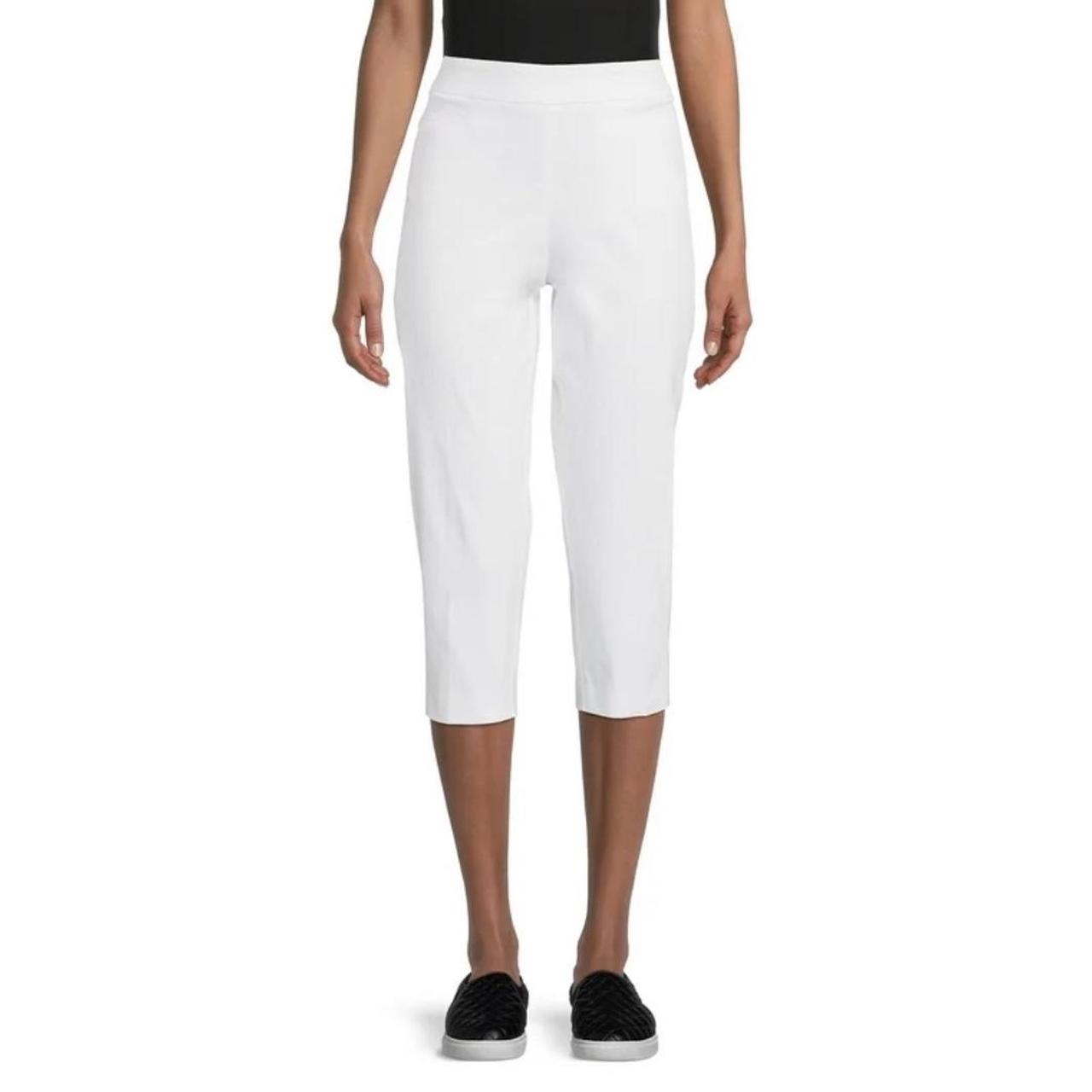 Lavish size 3X White women’s capris excellent... - Depop