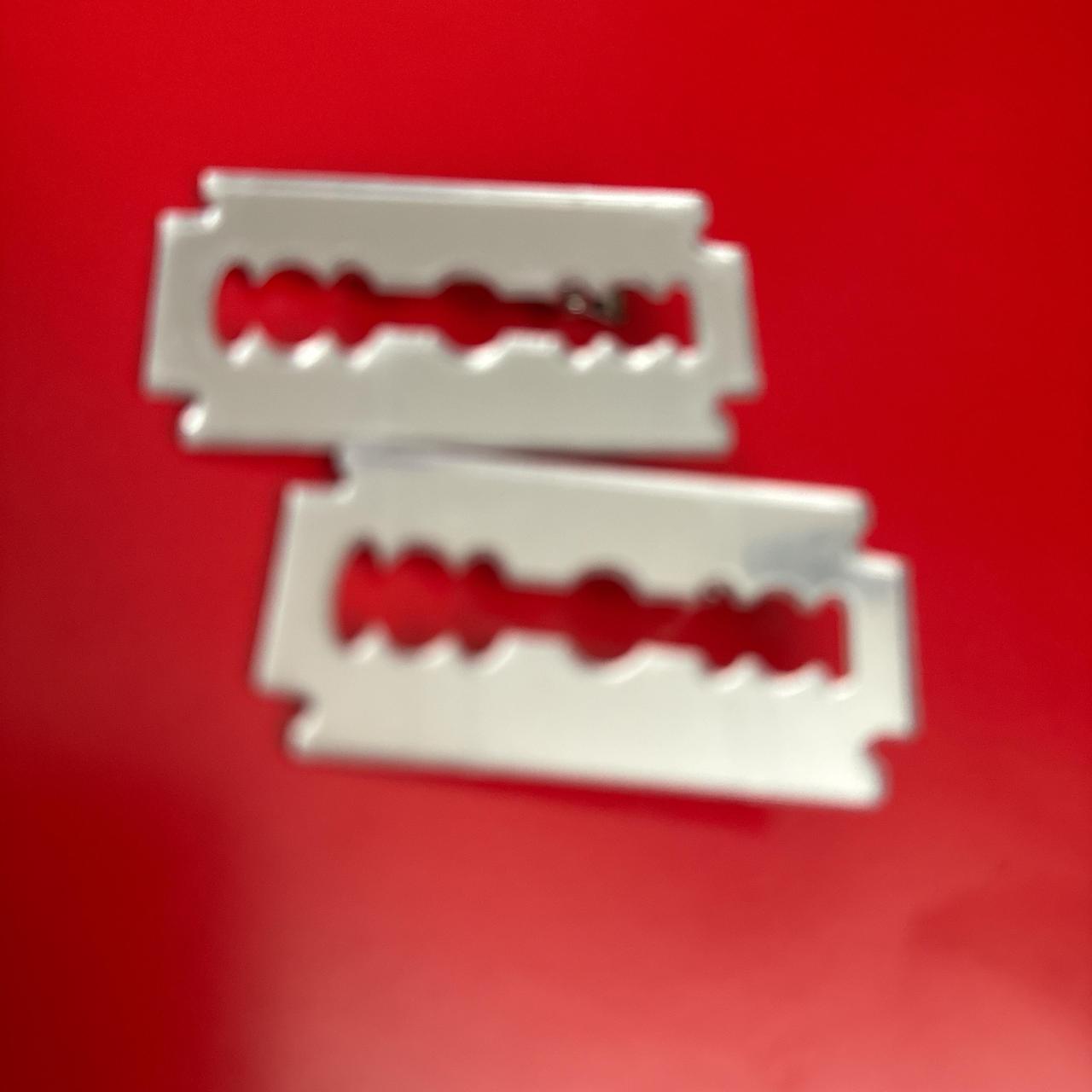 hair clip blades perfect for when you go to a goth... - Depop