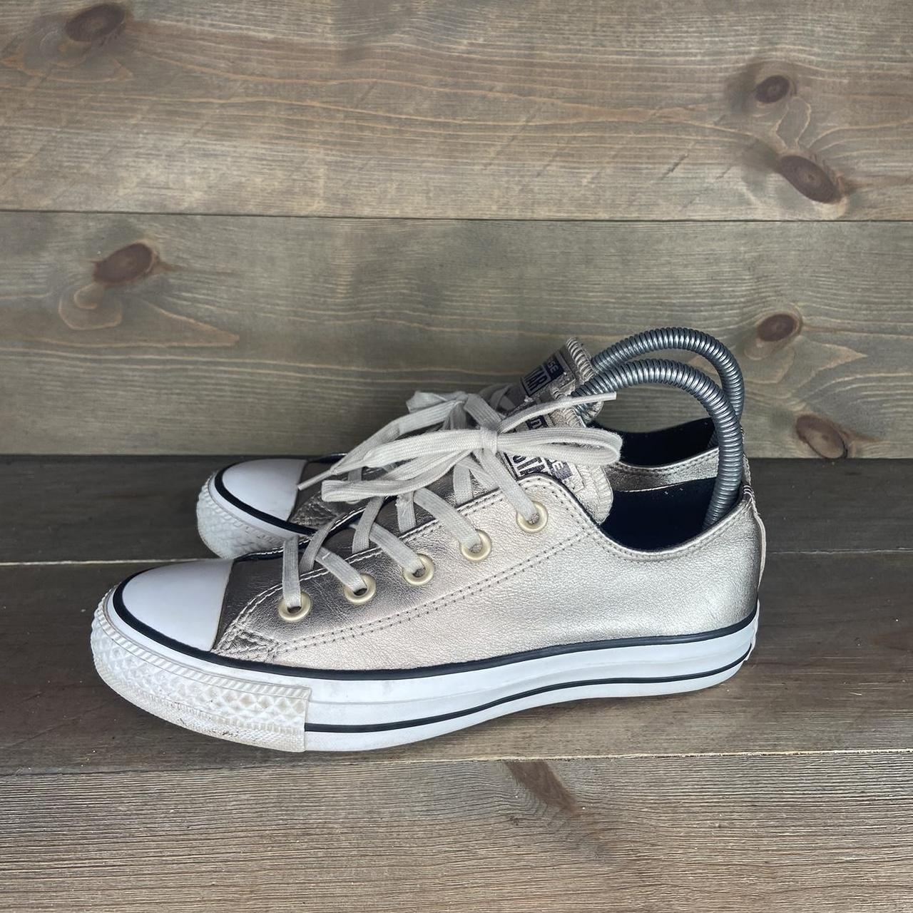 Converse all star chuck Taylor womens size 6 shoes... - Depop