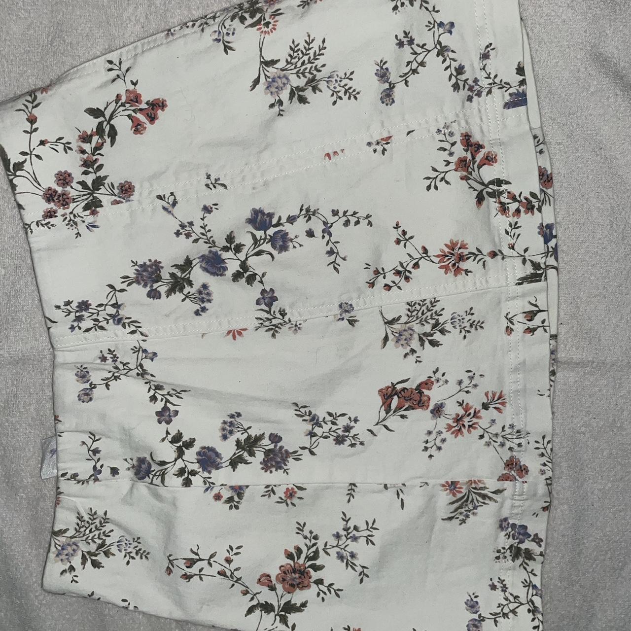 NOBO cute white floral skirt size medium 7-9 - Depop