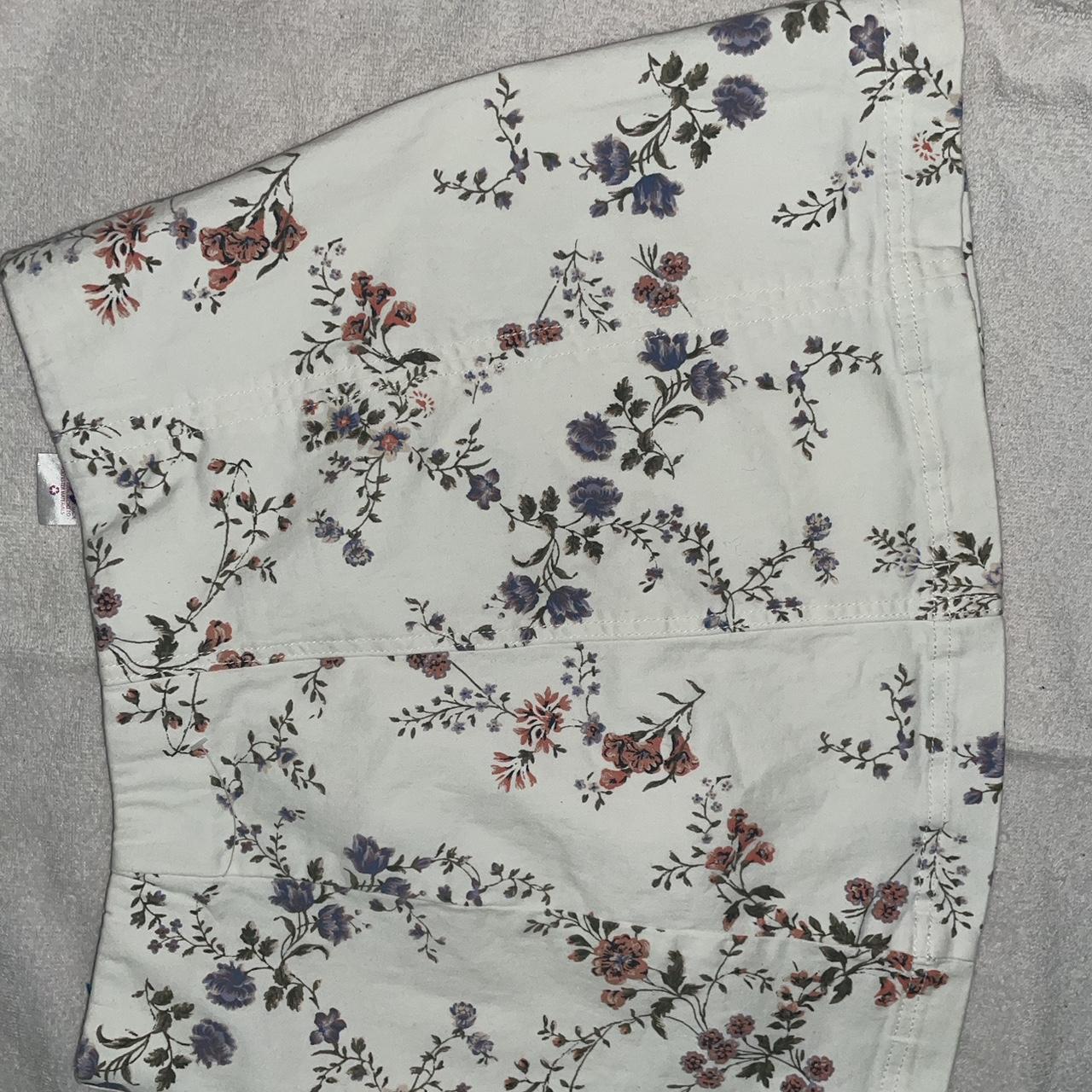 NOBO cute white floral skirt size medium 7-9 - Depop