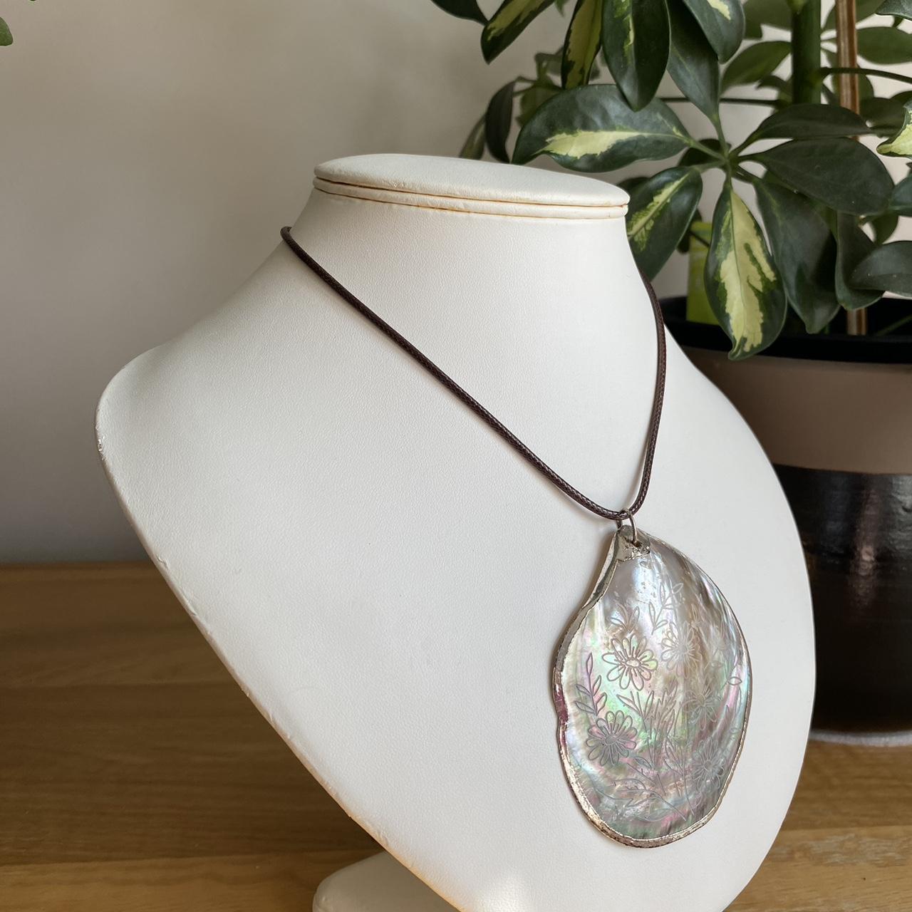 🐚 SUPER CHUNKY IMITATION SHELL NECKLACE 🐚 • Super... - Depop