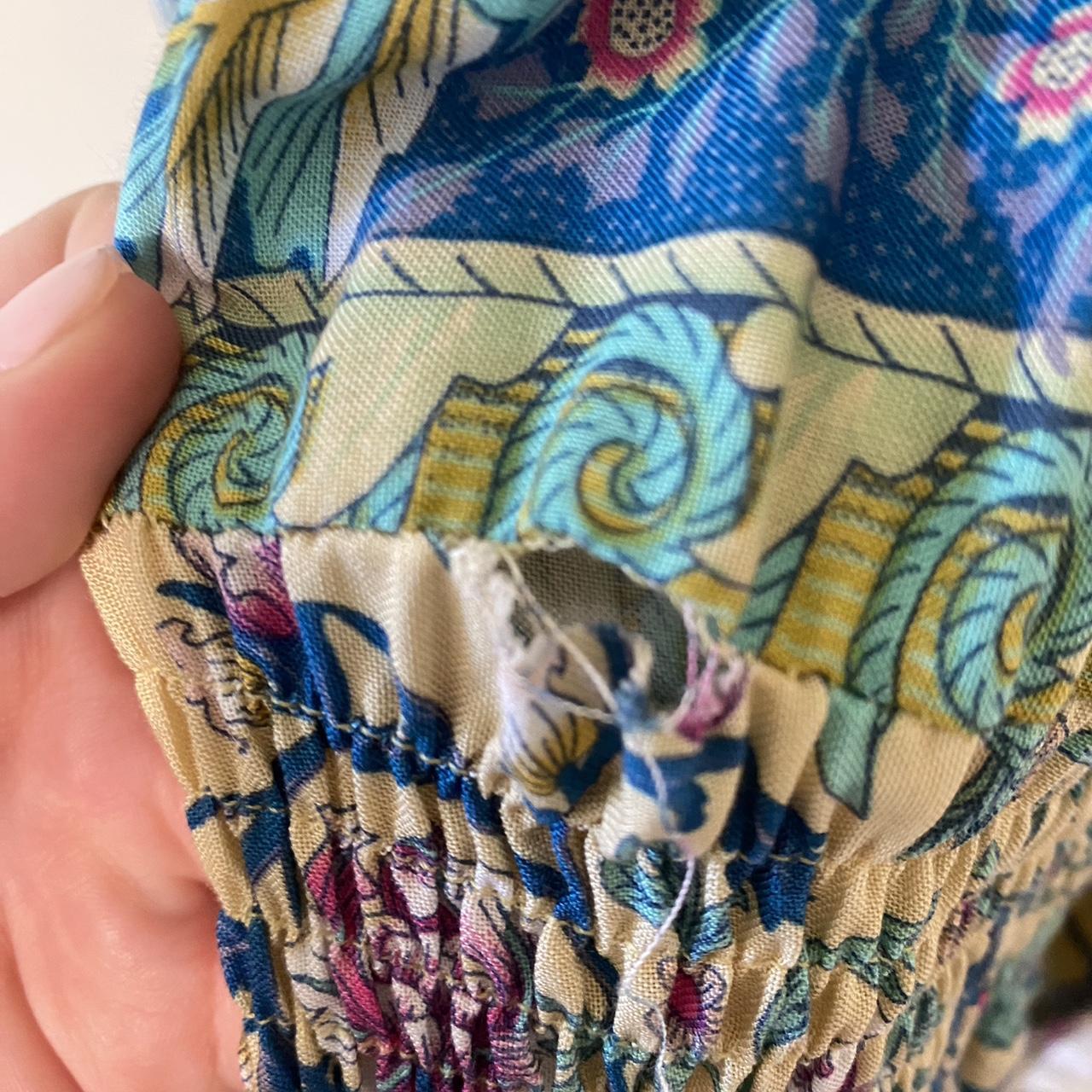 Please see last photo of stitching coming undone -... - Depop