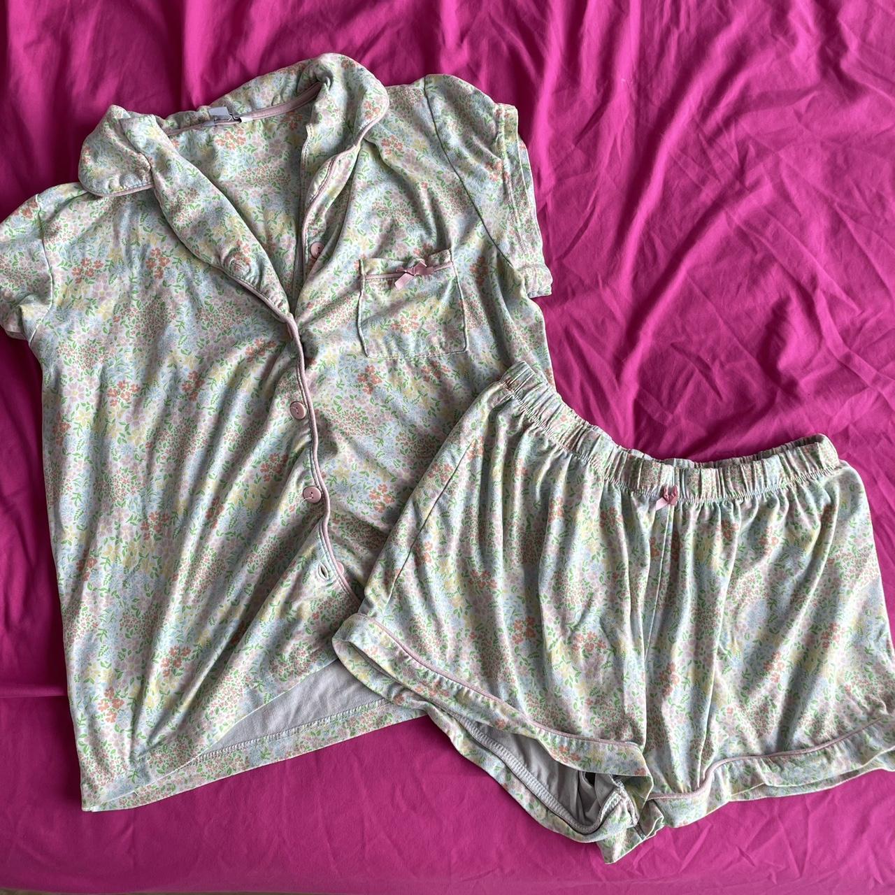 Cute floral and bow pyjama set (tags for exposure)... - Depop