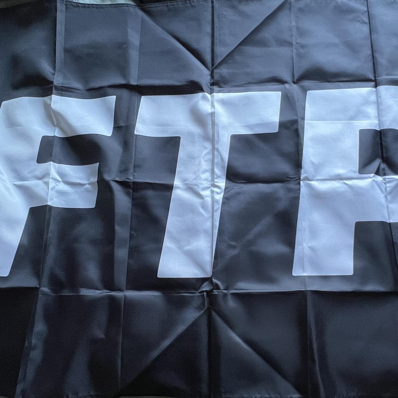 FTP wall flag approximately 58”x36” no damage to... - Depop