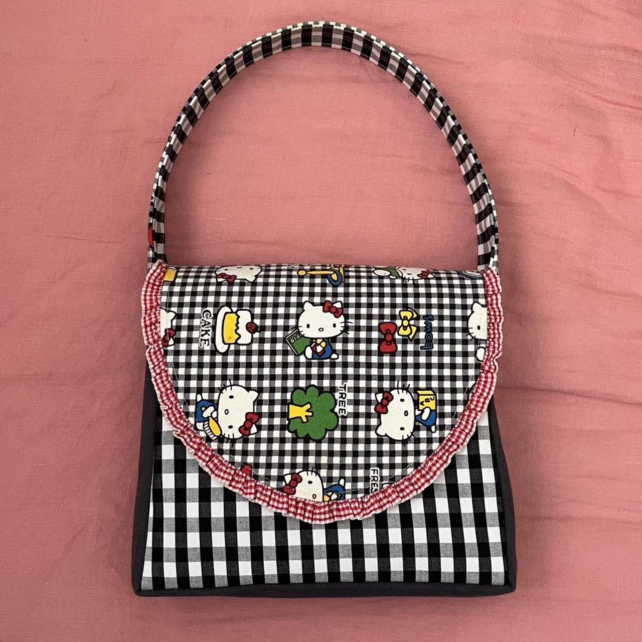 HELLO SISI hello kitty bag 🎀🍎 in perfect condition,... - Depop
