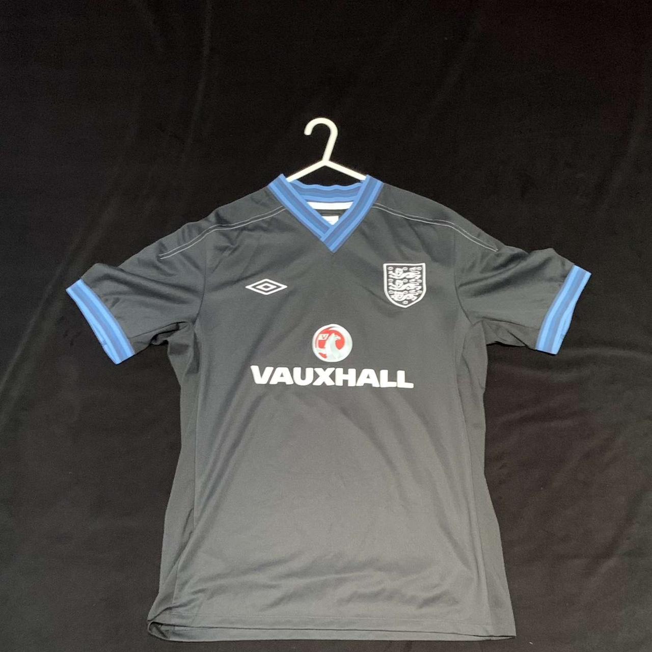 2000s retro England top Great piece and perfect for... - Depop