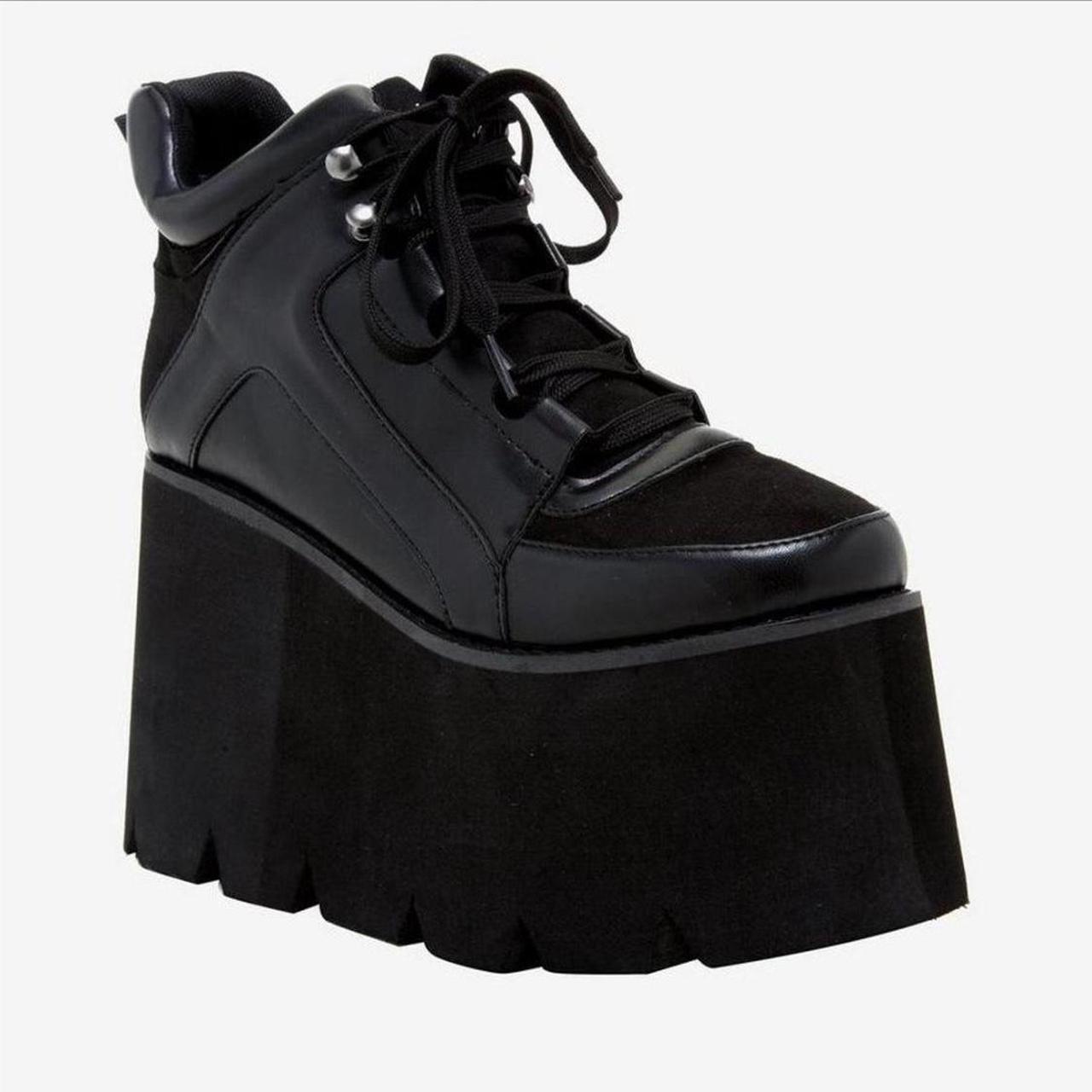 hot topic 5 inch platform shoes - Depop