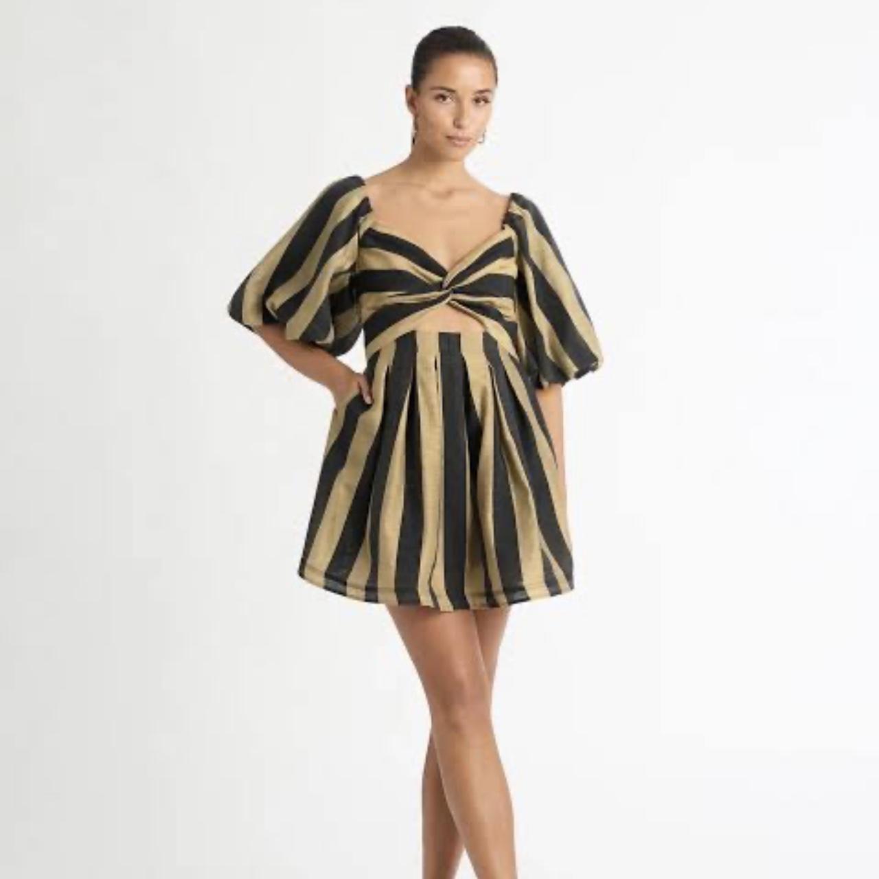 Sheike dress Work once for a video shoot - Depop