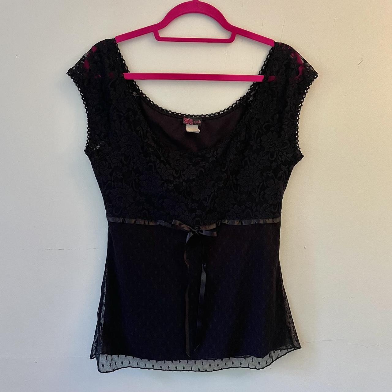 black lace top from the 2000s size L - Depop