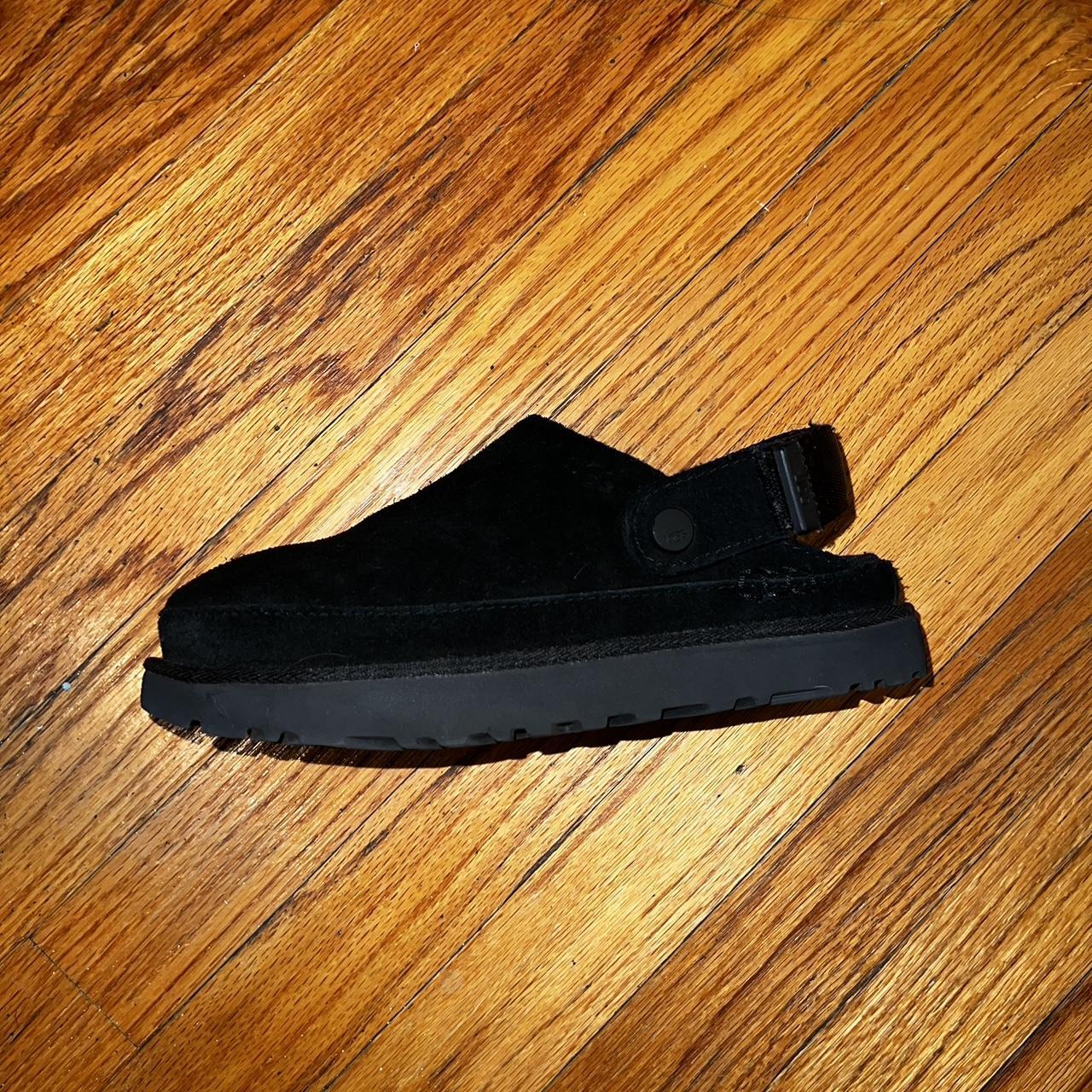 Super cute Ugg Golden star clogs only worn a few... - Depop