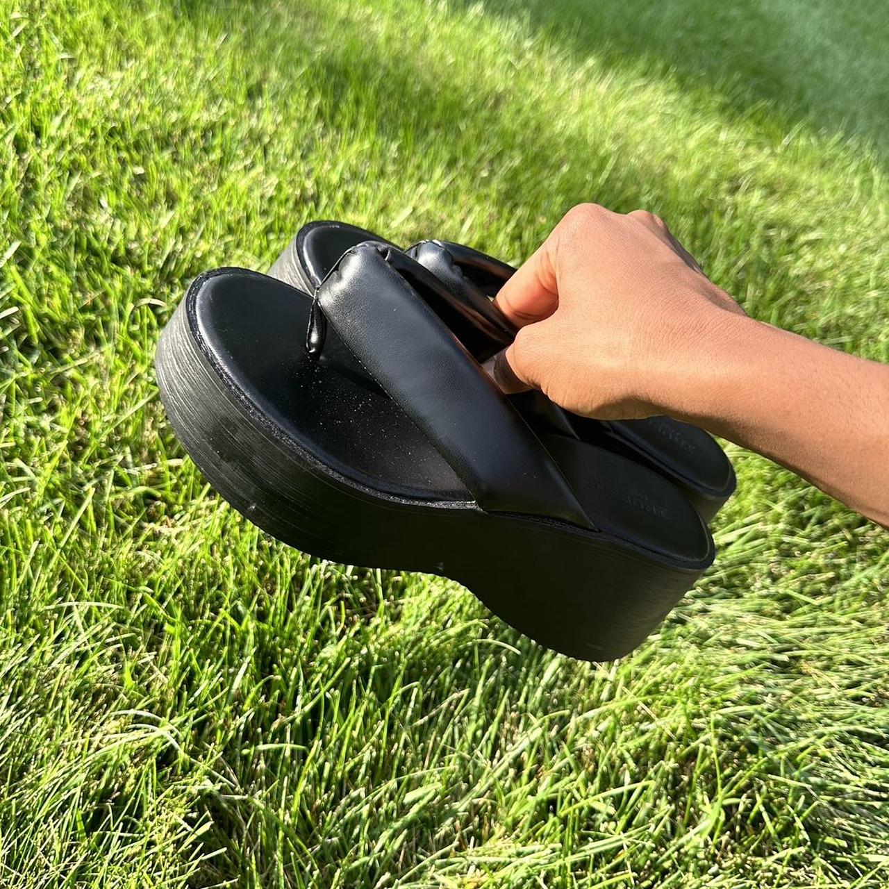 Super cute 90s chunky platform flip flop US womens 8 🩴 - Depop