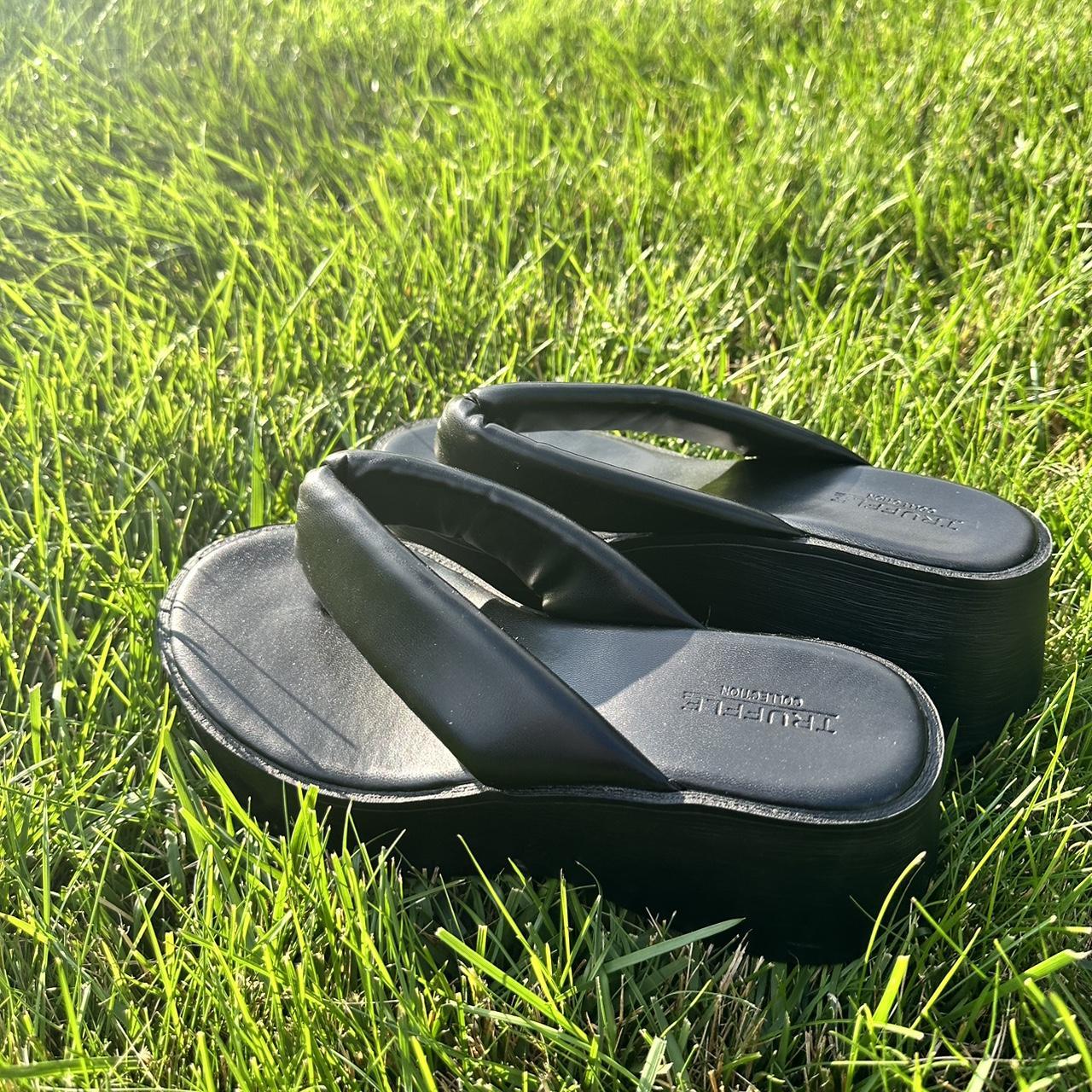 Super cute 90s chunky platform flip flop US womens 8 🩴 - Depop