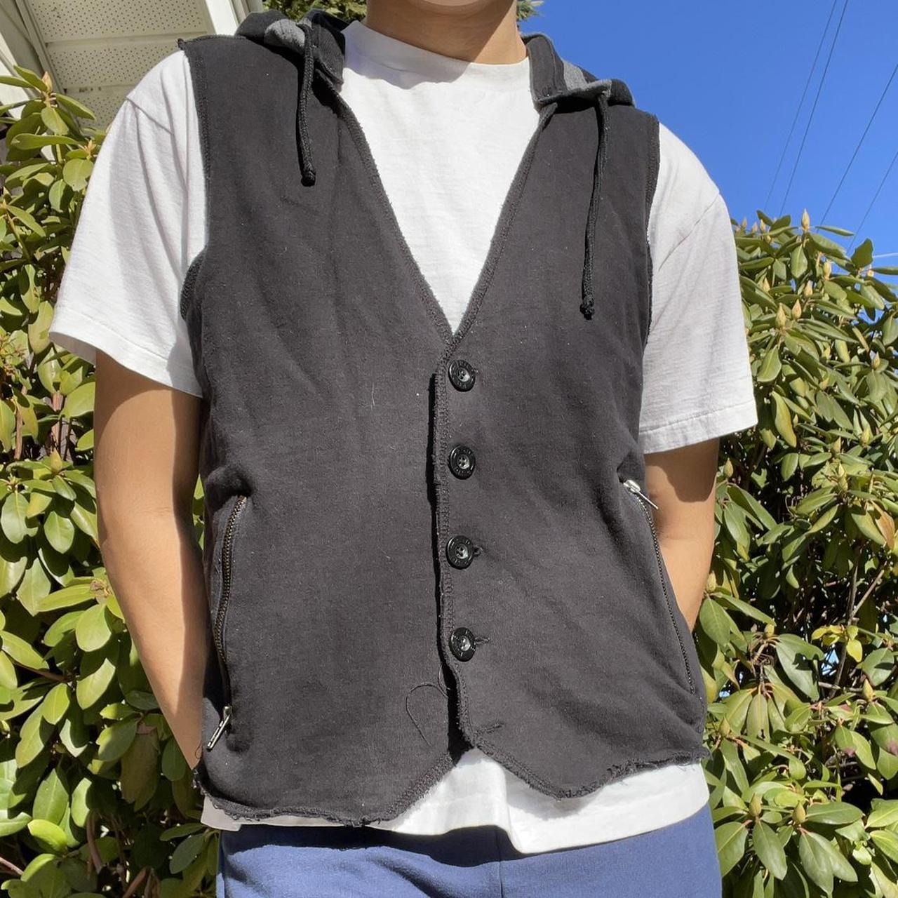 Hot Topic Men's Gilet | Depop