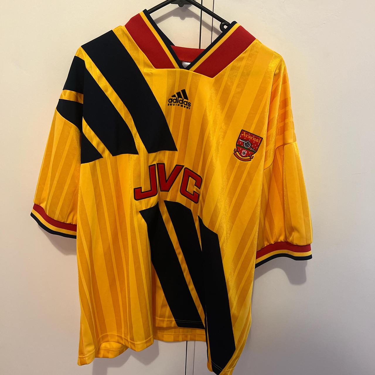 Adidas Arsenal 90s reissue #arsenal #90s - Depop