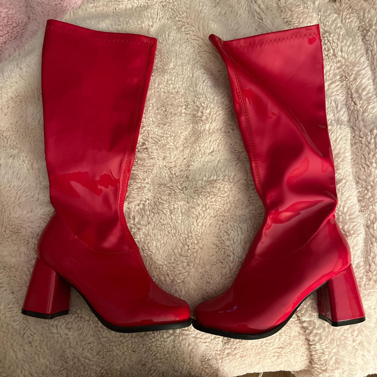 red heel boots they fit me below my knees i’m... - Depop