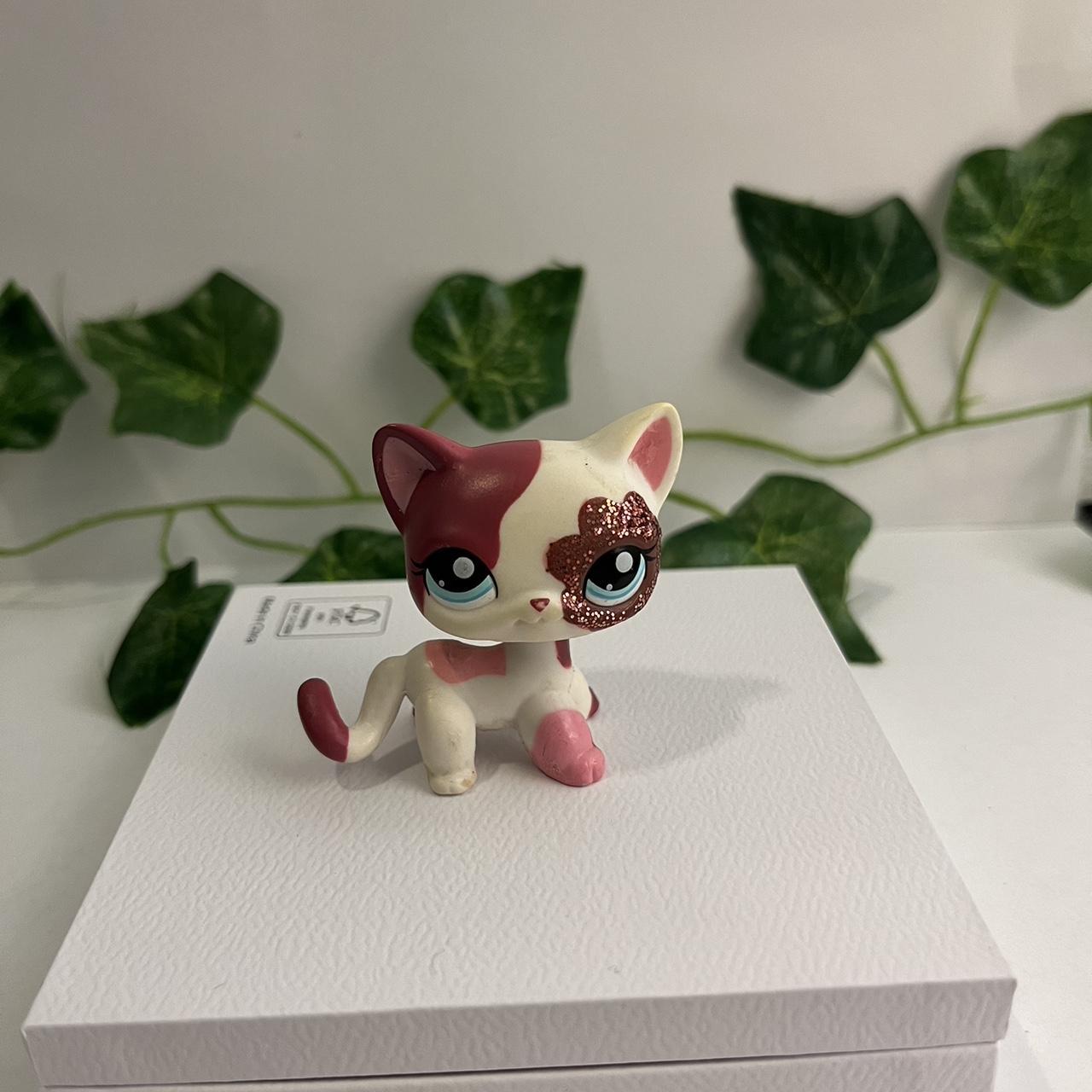authentic lps shorthair with pink glittery eye (lps... - Depop