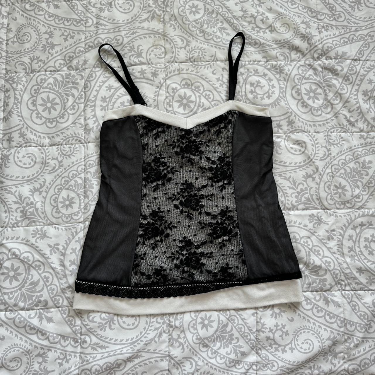 Vintage 2000s Lace Floral Top Roughly Size small... - Depop