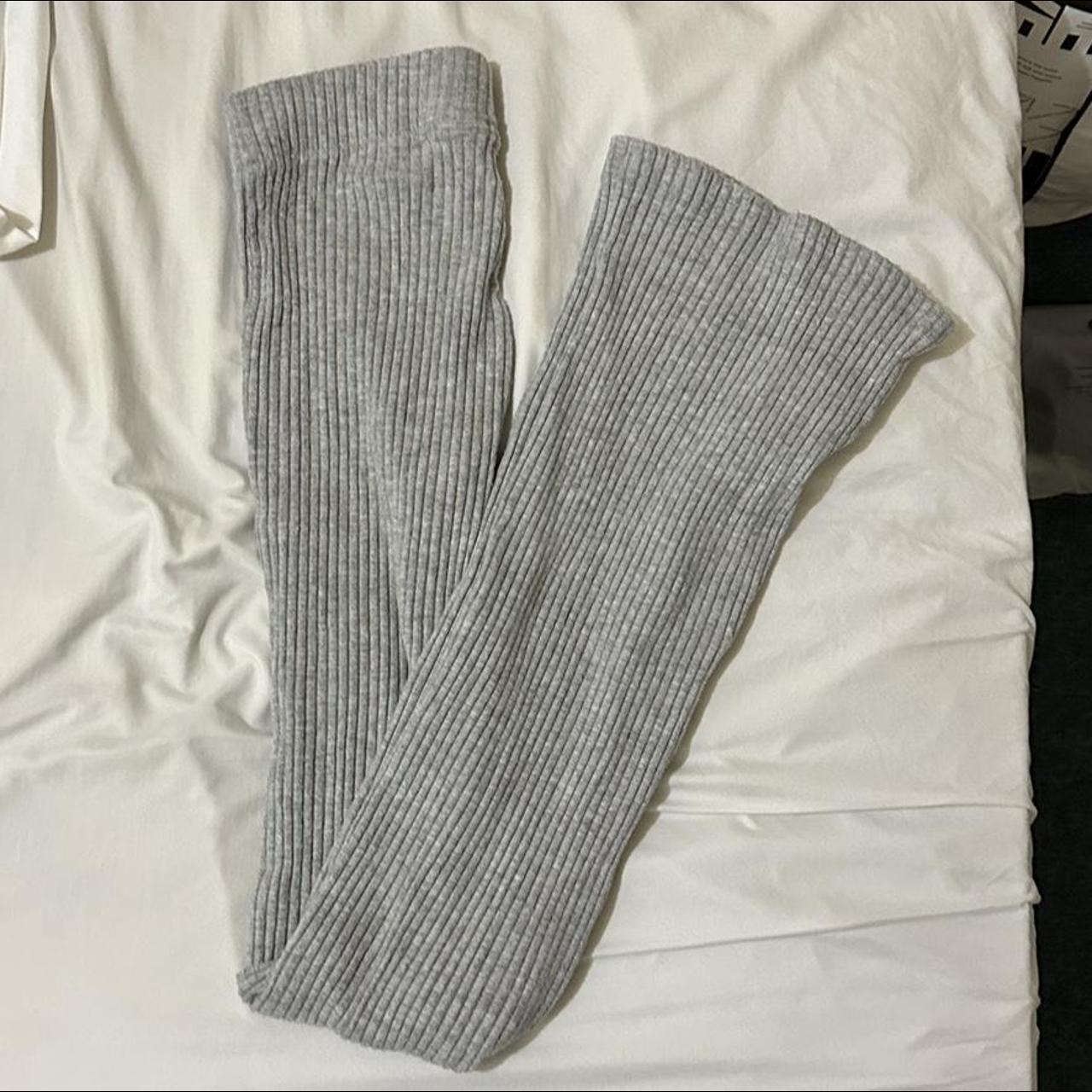 h&m grey ribbed flare legging (FREE SHIPPING) - size... - Depop