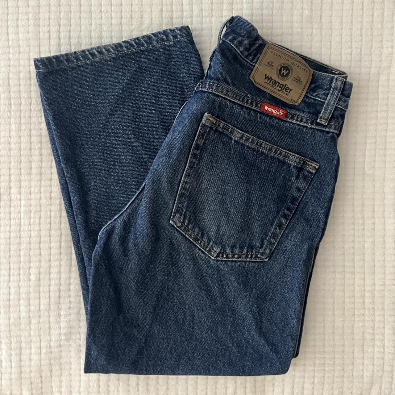Wrangler jeans size 32x30 regular fit | Depop