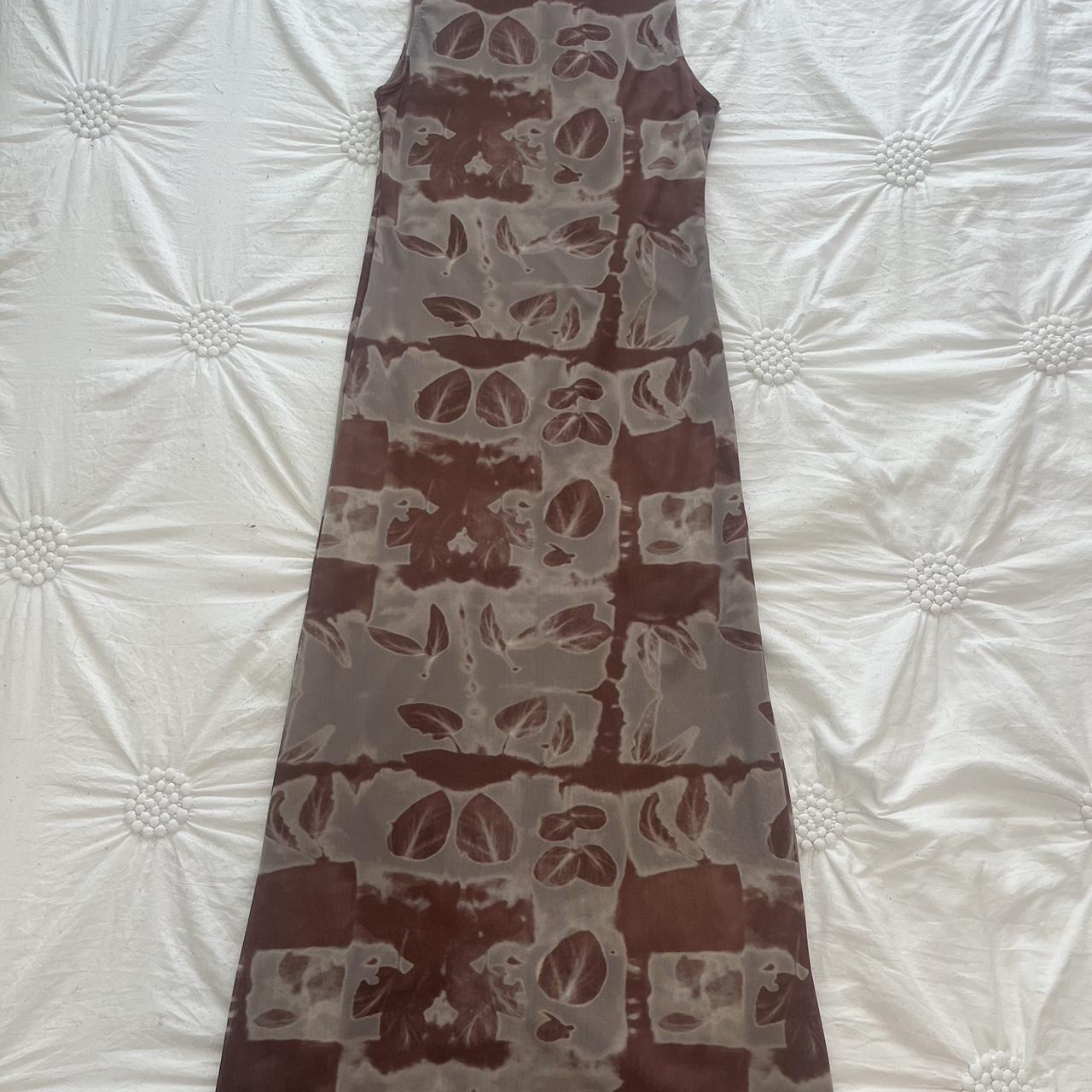 Motel maxi dress with fun maroon color print Double... - Depop