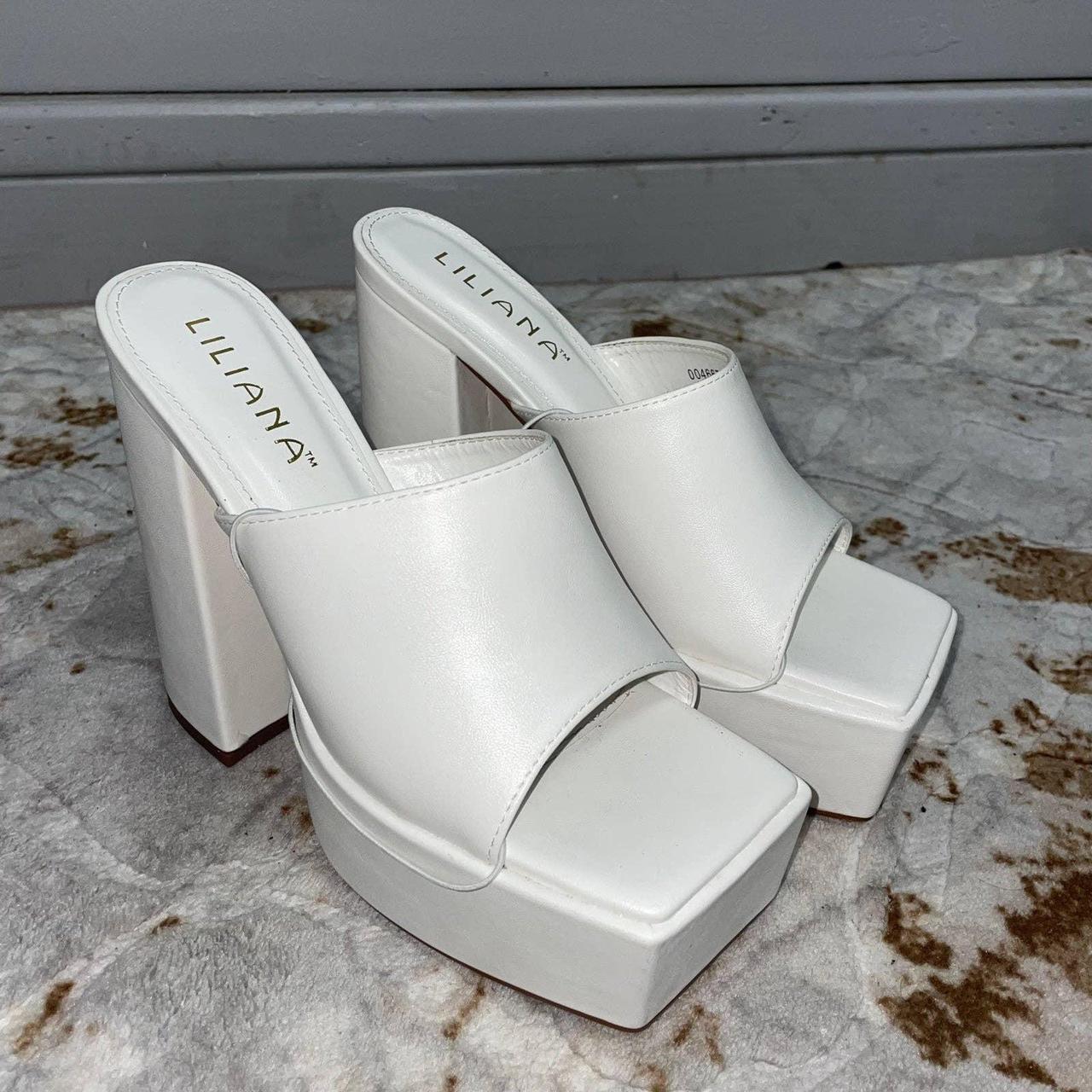 Women's White Courts | Depop